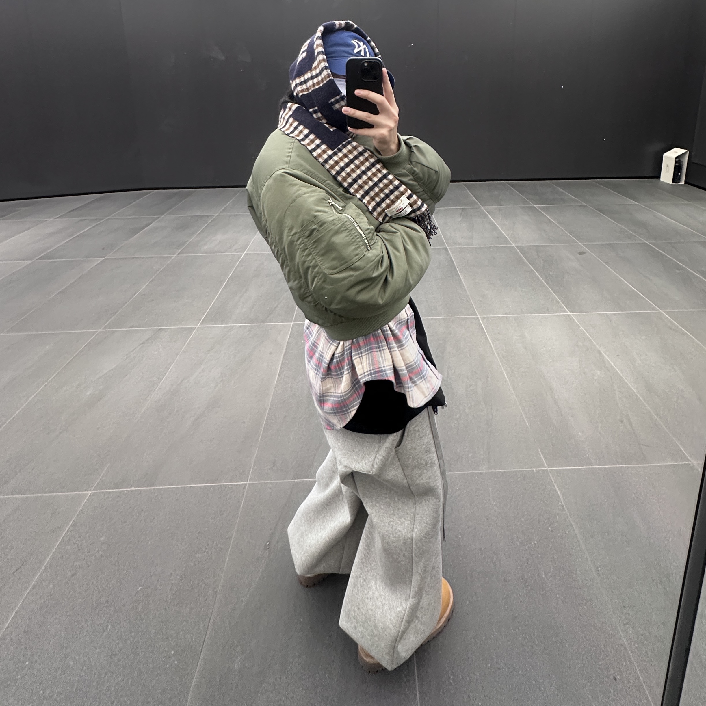 (@ho_jxng) 님의 게시물 | KREAM