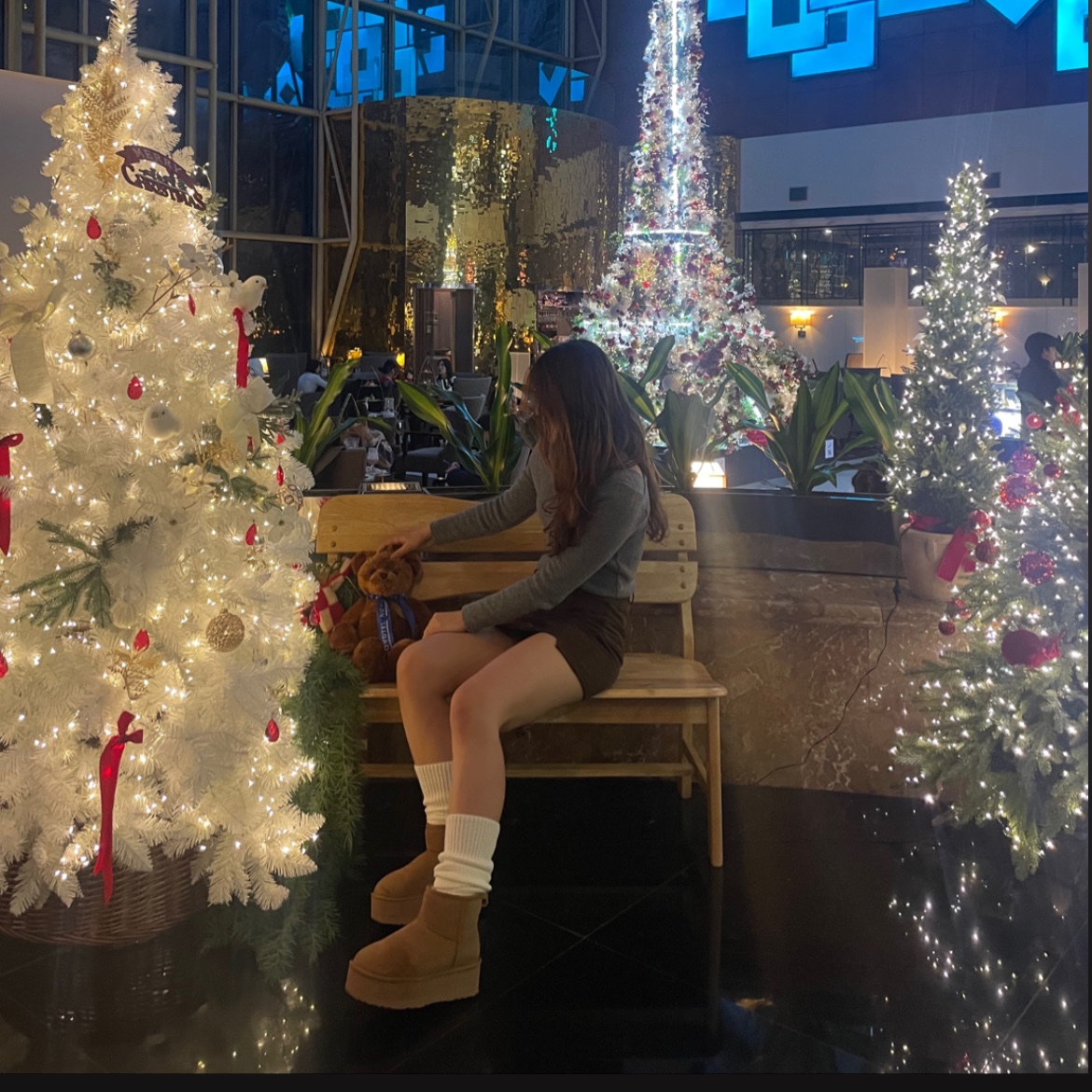 알콩 (@seo._.hyvv) 님의 게시물 | KREAM