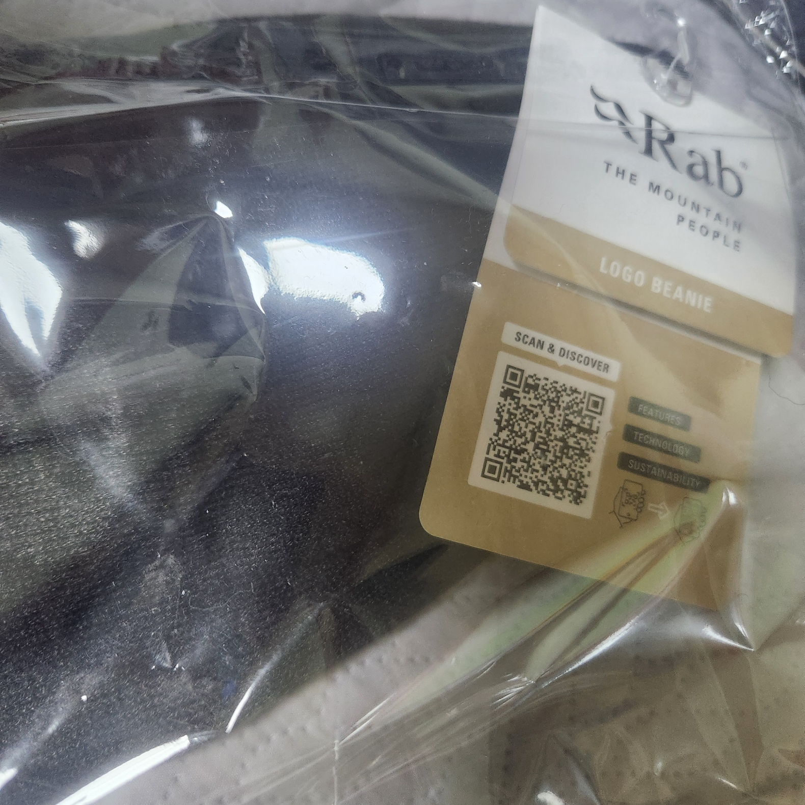 내일부터 퇴근템 rab비니 컬러최고 | KREAM