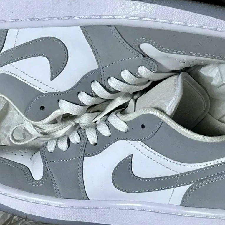 선 (@98w15h) 님의 게시물 | KREAM