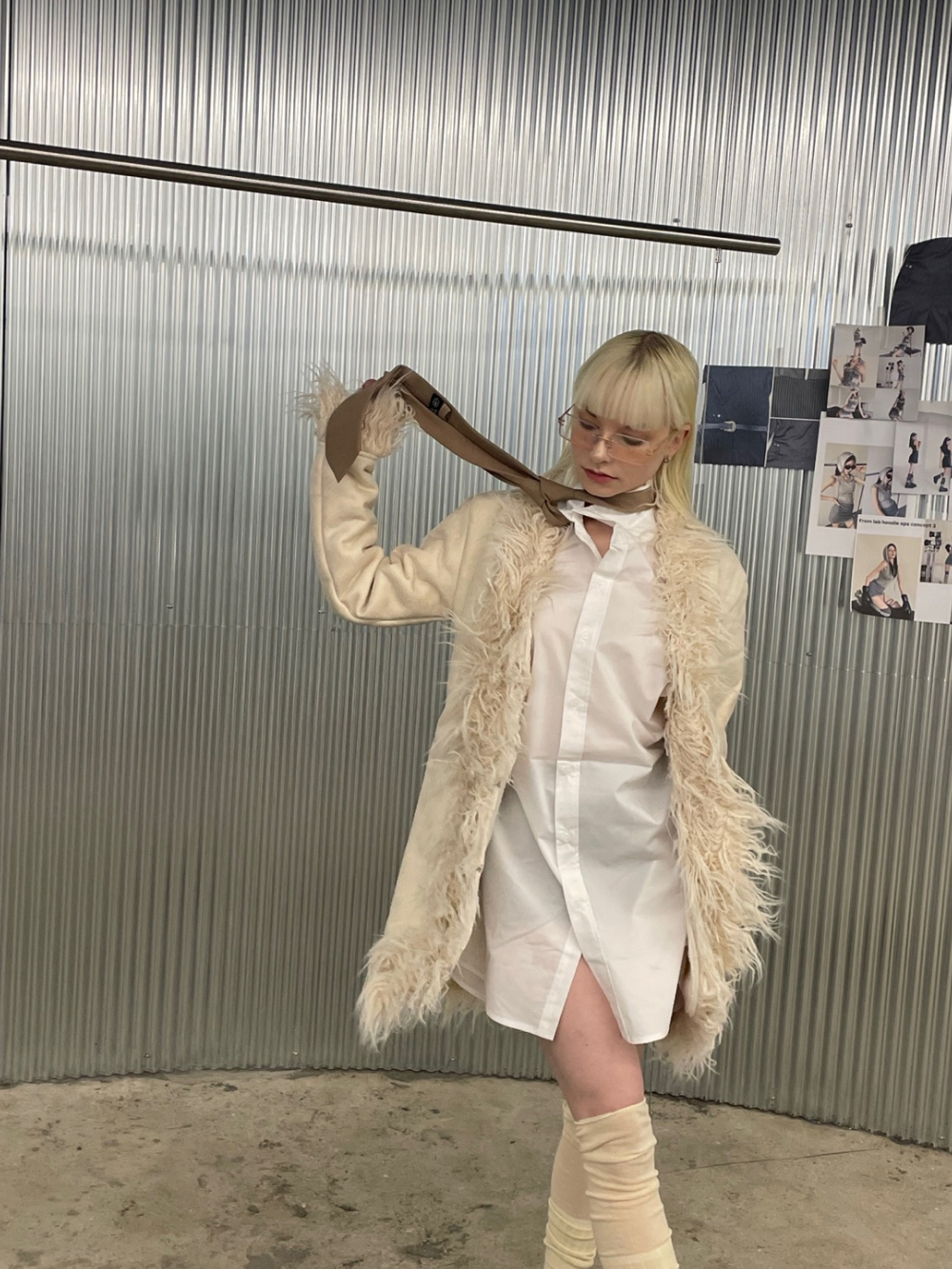 비엔프롬 프롬 무스탕 코트 화이트 | BNFROM | KREAM