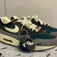 선 (@98w15h) 님의 게시물 | KREAM