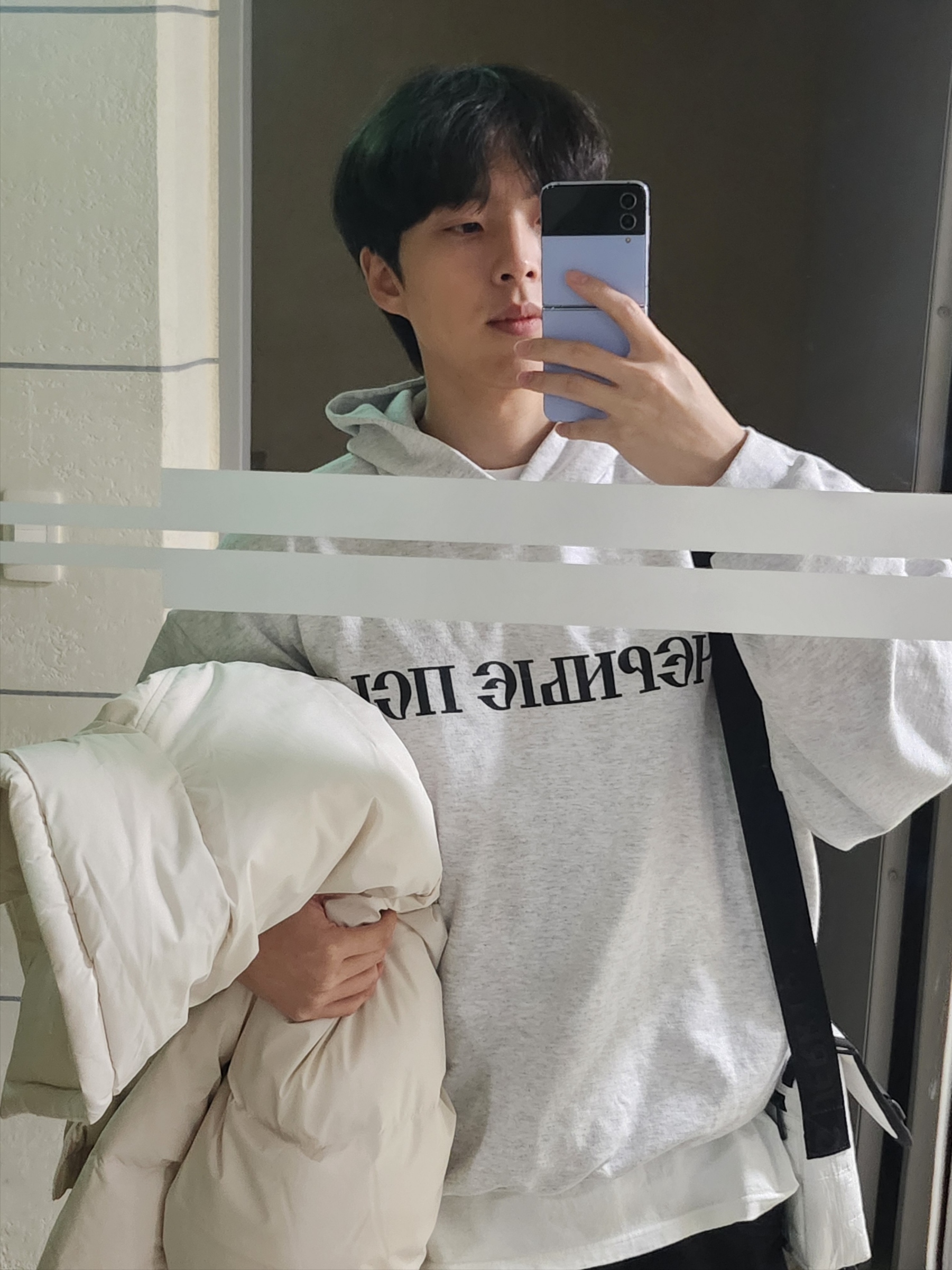 멜론은 donda2를 내놓아라 | KREAM