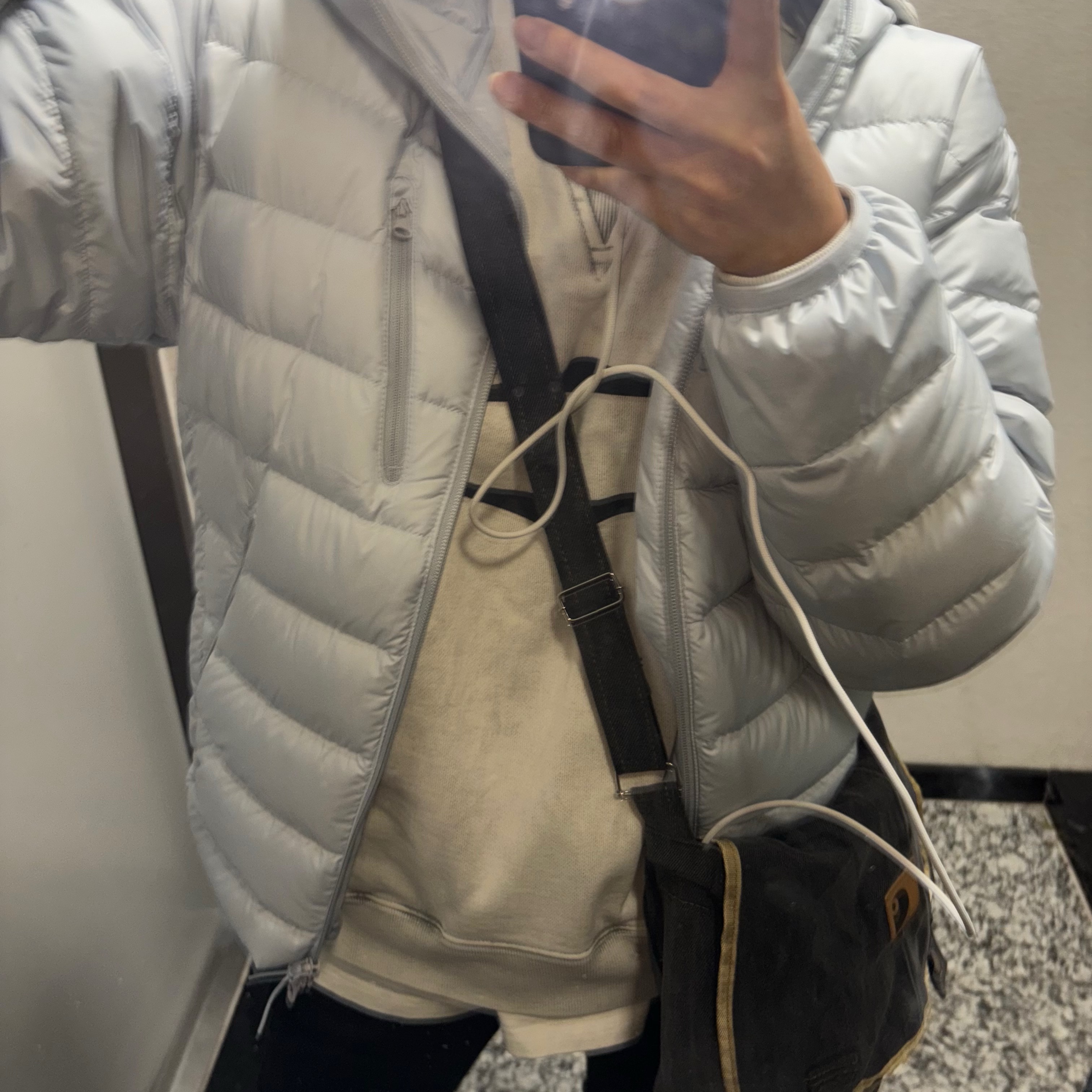 희망짜앙 (@w1gus) 님의 게시물 | KREAM