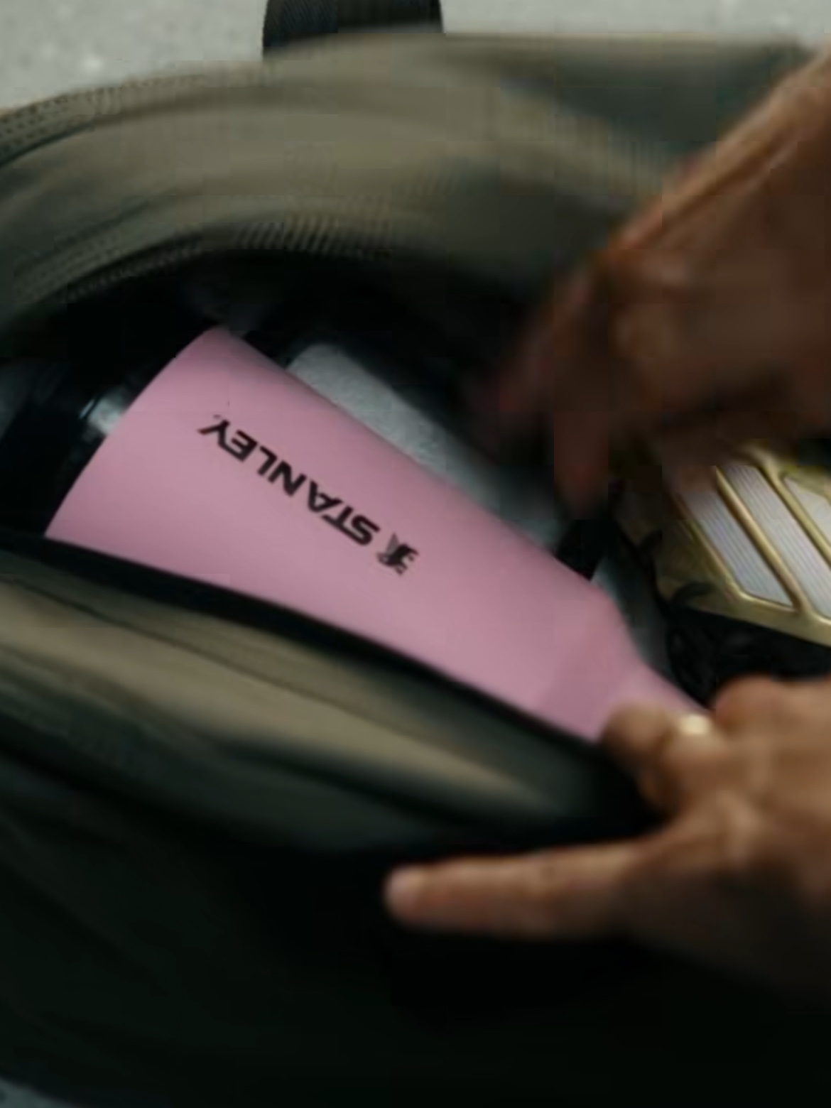 형님의 pick. pink! | KREAM