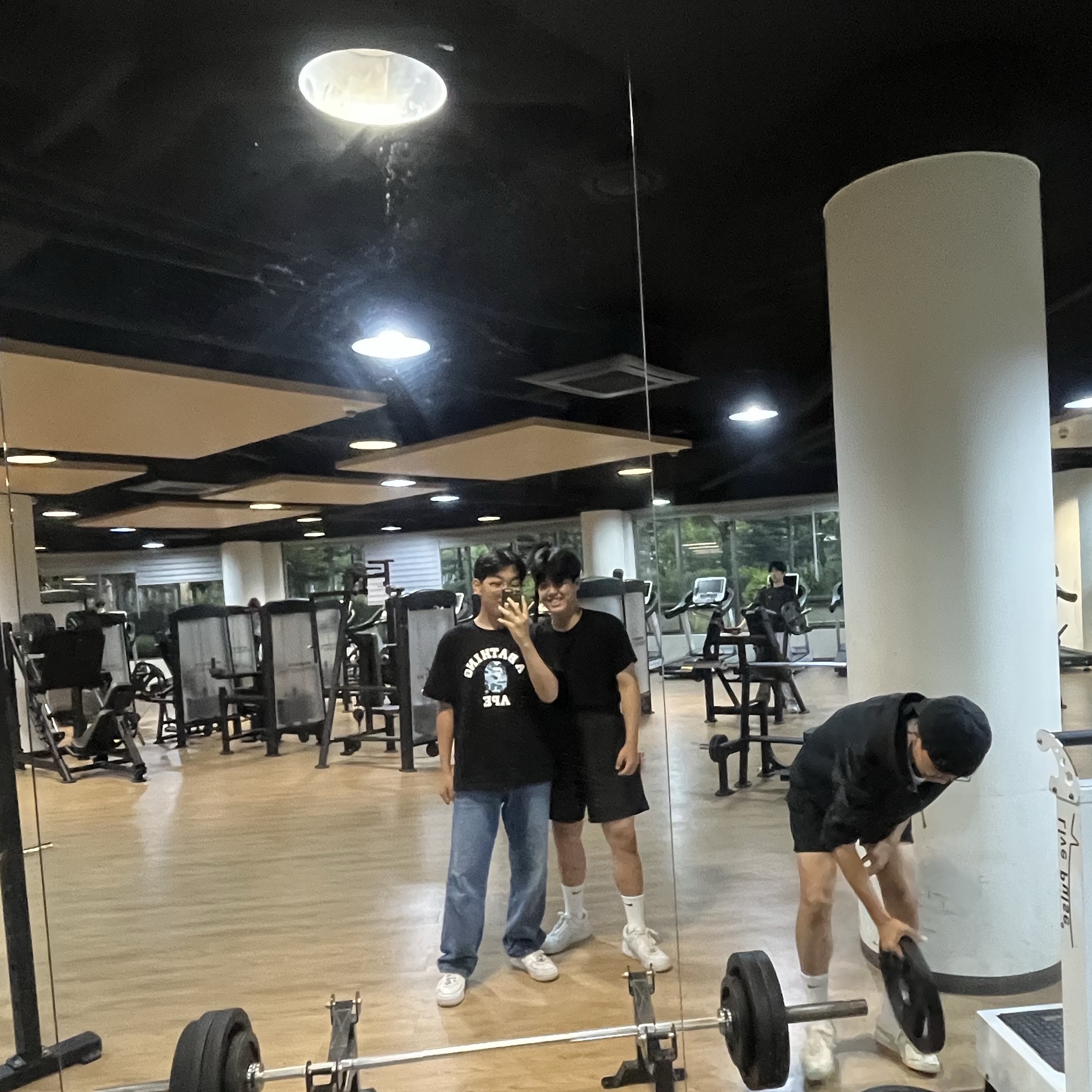 운동달리자 | KREAM