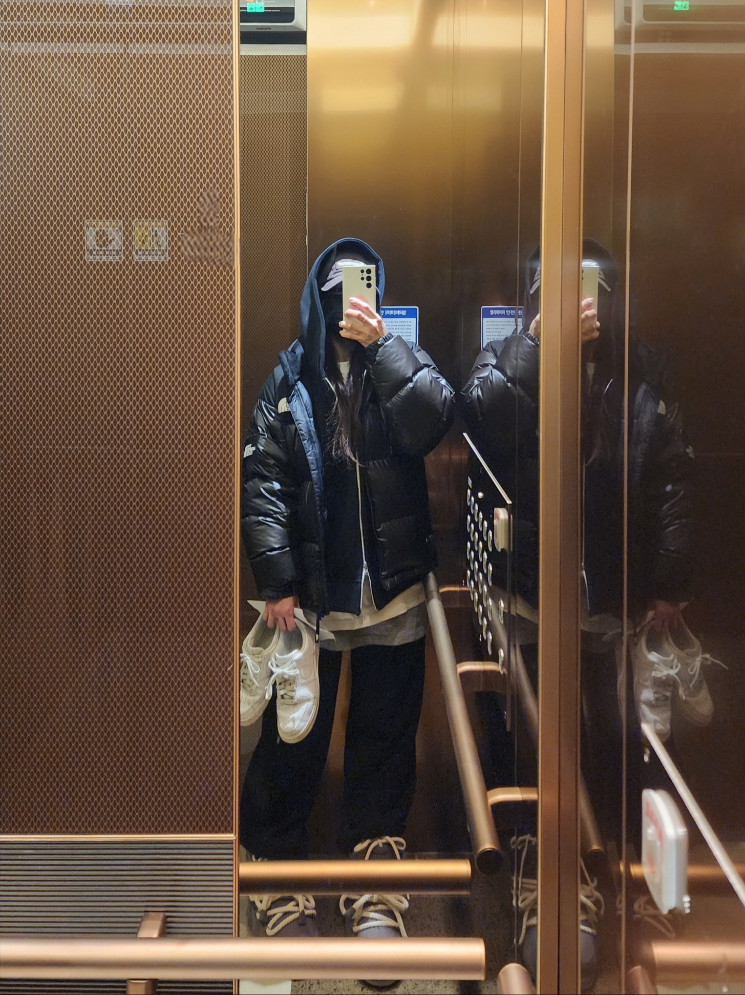 (@dong2yi) 님의 게시물 | KREAM