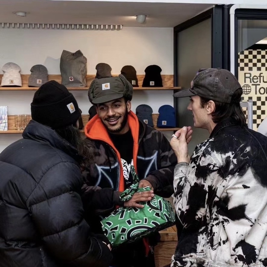 Grey (@luck.gr.ey) 님의 게시물 | KREAM