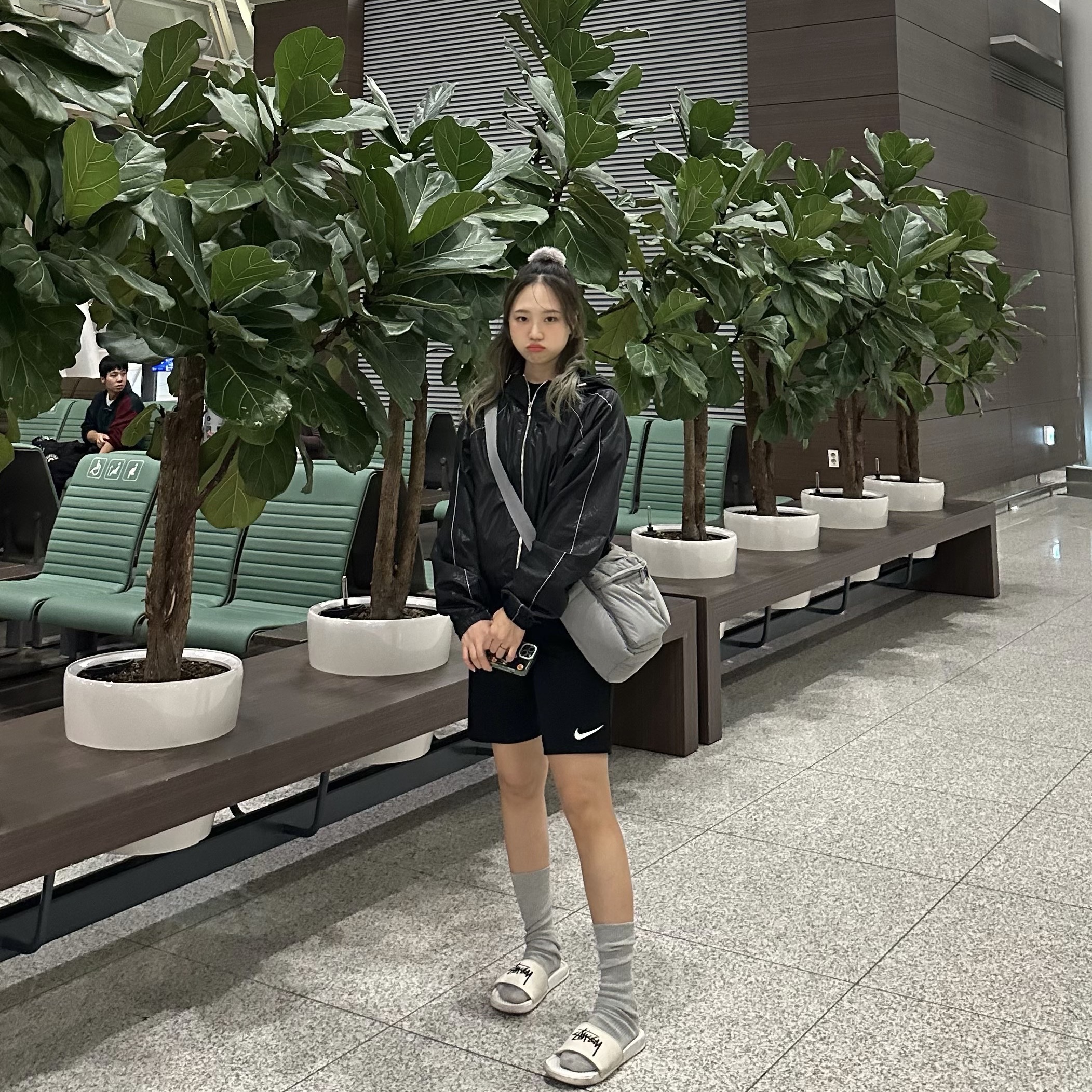 두나 (@_d2_n4) 님의 게시물 | KREAM