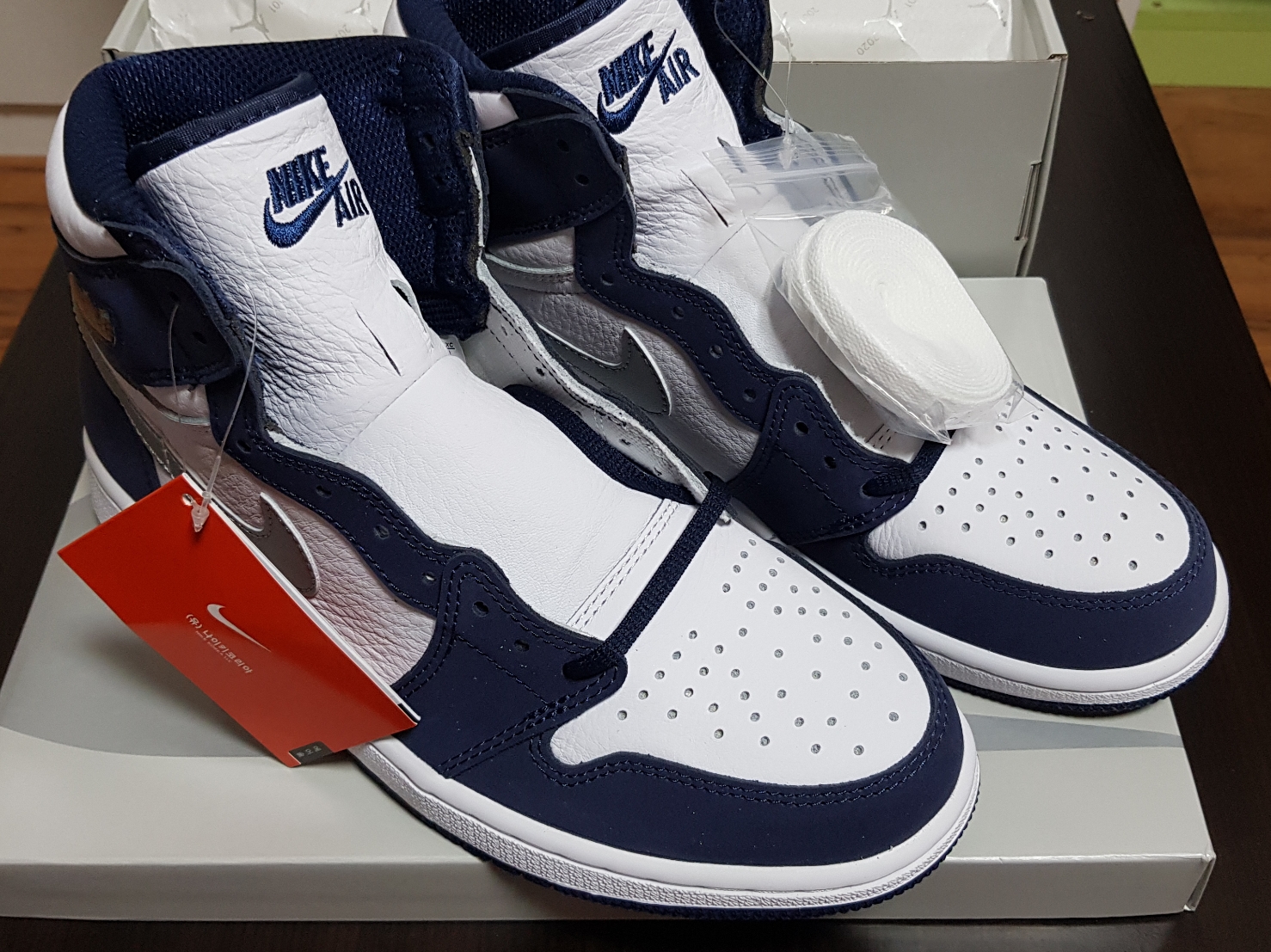 Huzzi (@h__________) 님의 게시물 | KREAM