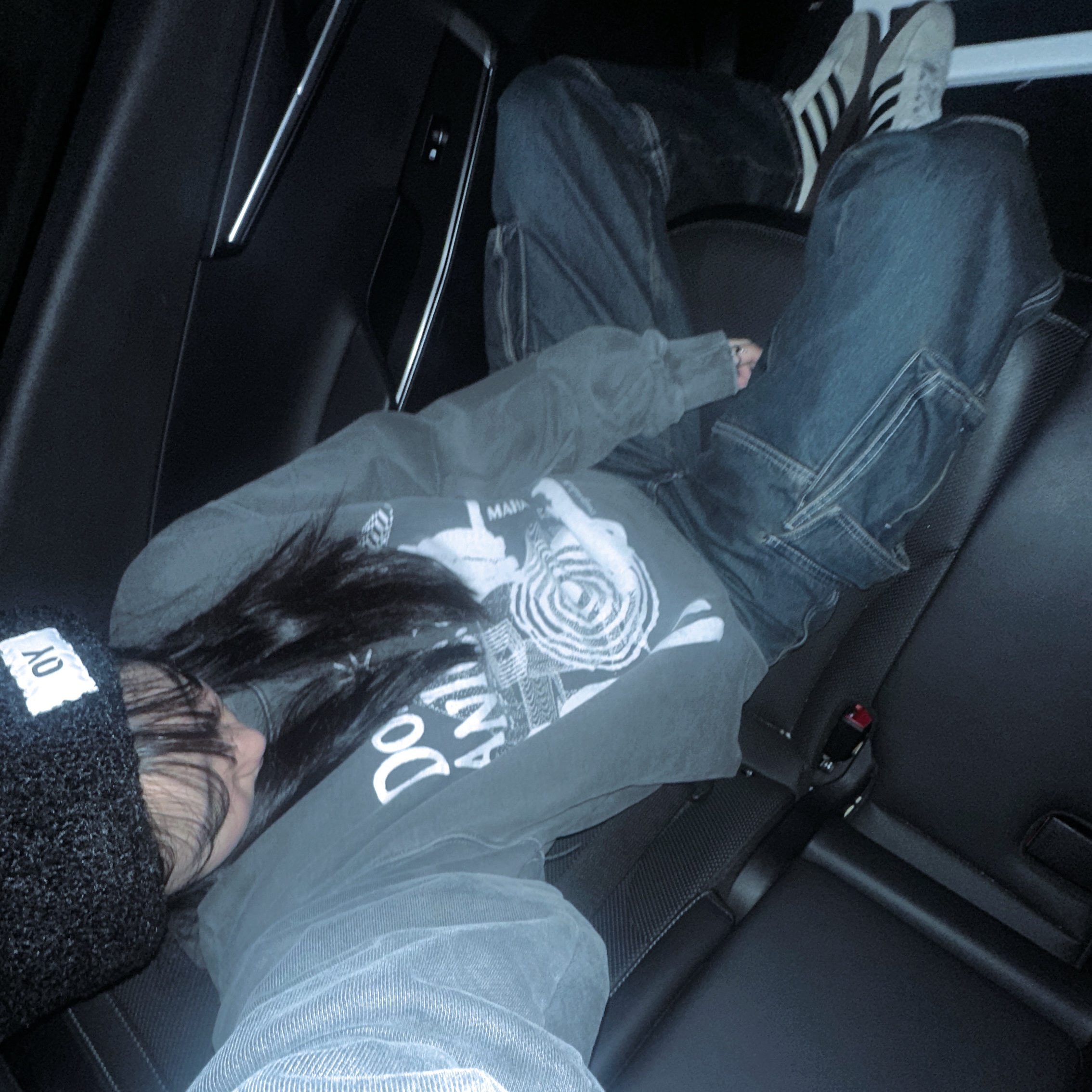 lucy (@hwayaxq) 님의 게시물 | KREAM