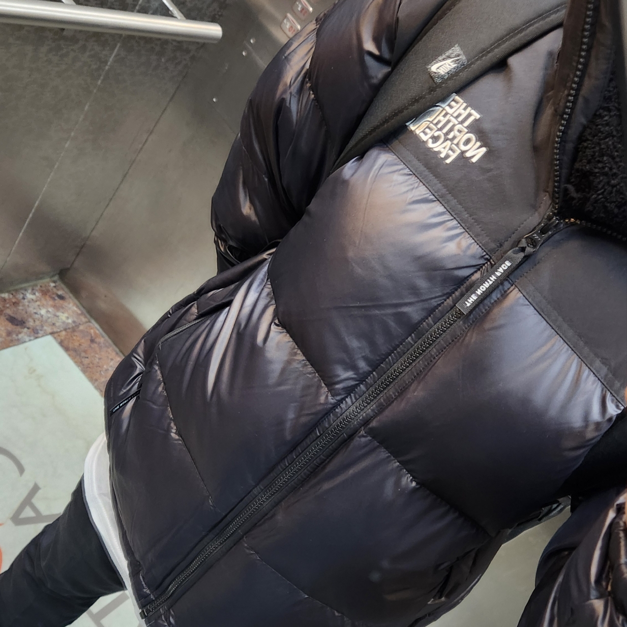 라루사 (@gok8tt) 님의 게시물 | KREAM