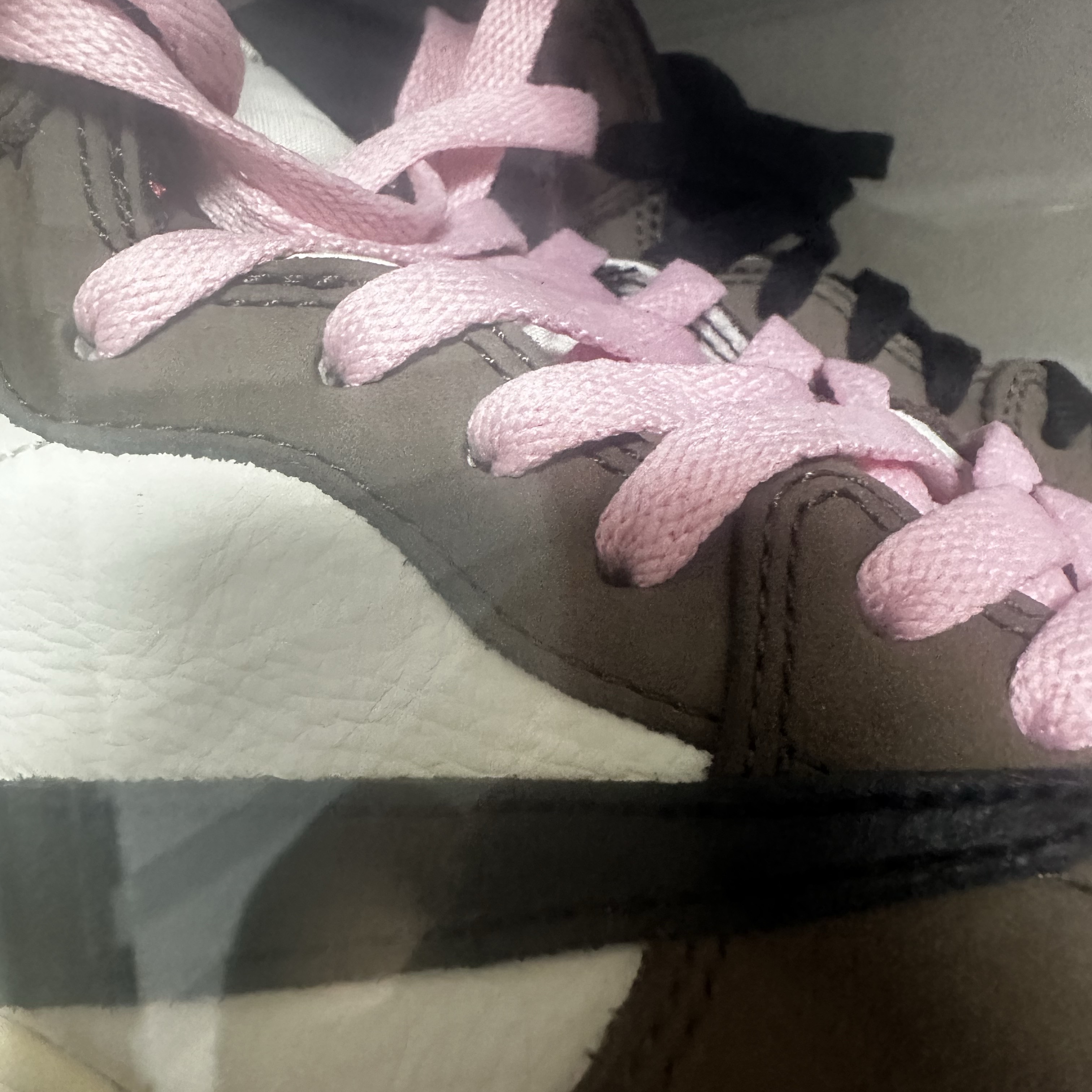 뿅 (@overrrun) 님의 게시물 | KREAM