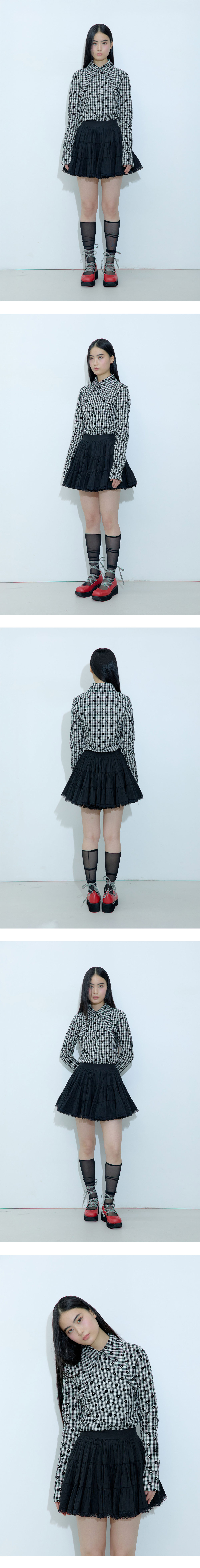 러프넥 폼폼 볼륨 스커트 블랙 | Roughneck | KREAM