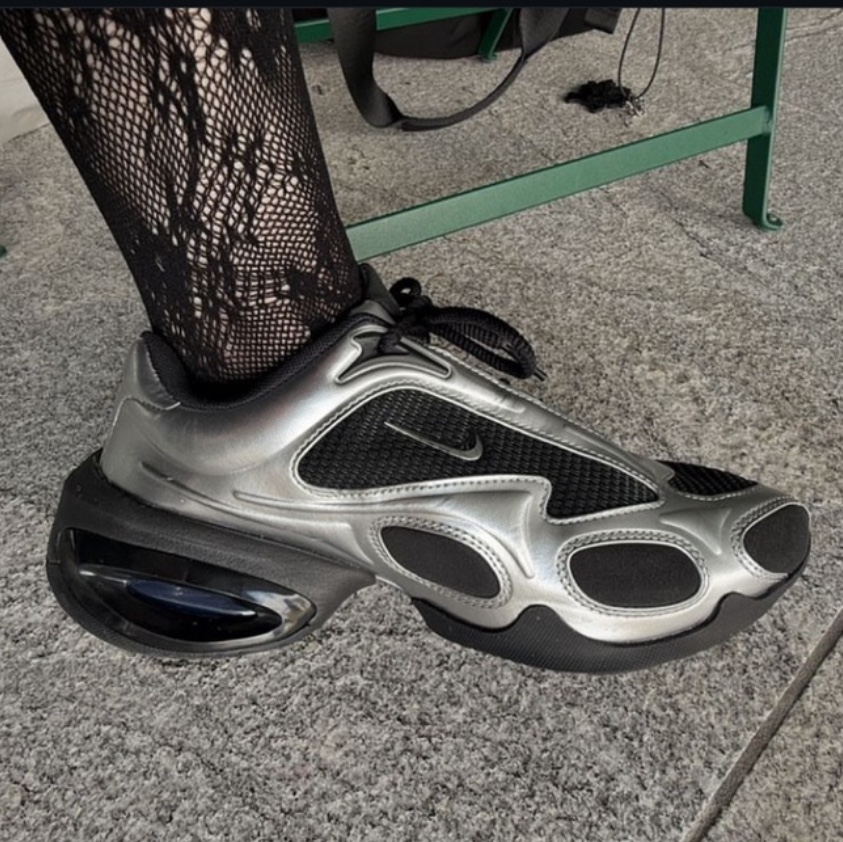 endrmstnwkd2 (@mvsr6i) 님의 게시물 | KREAM