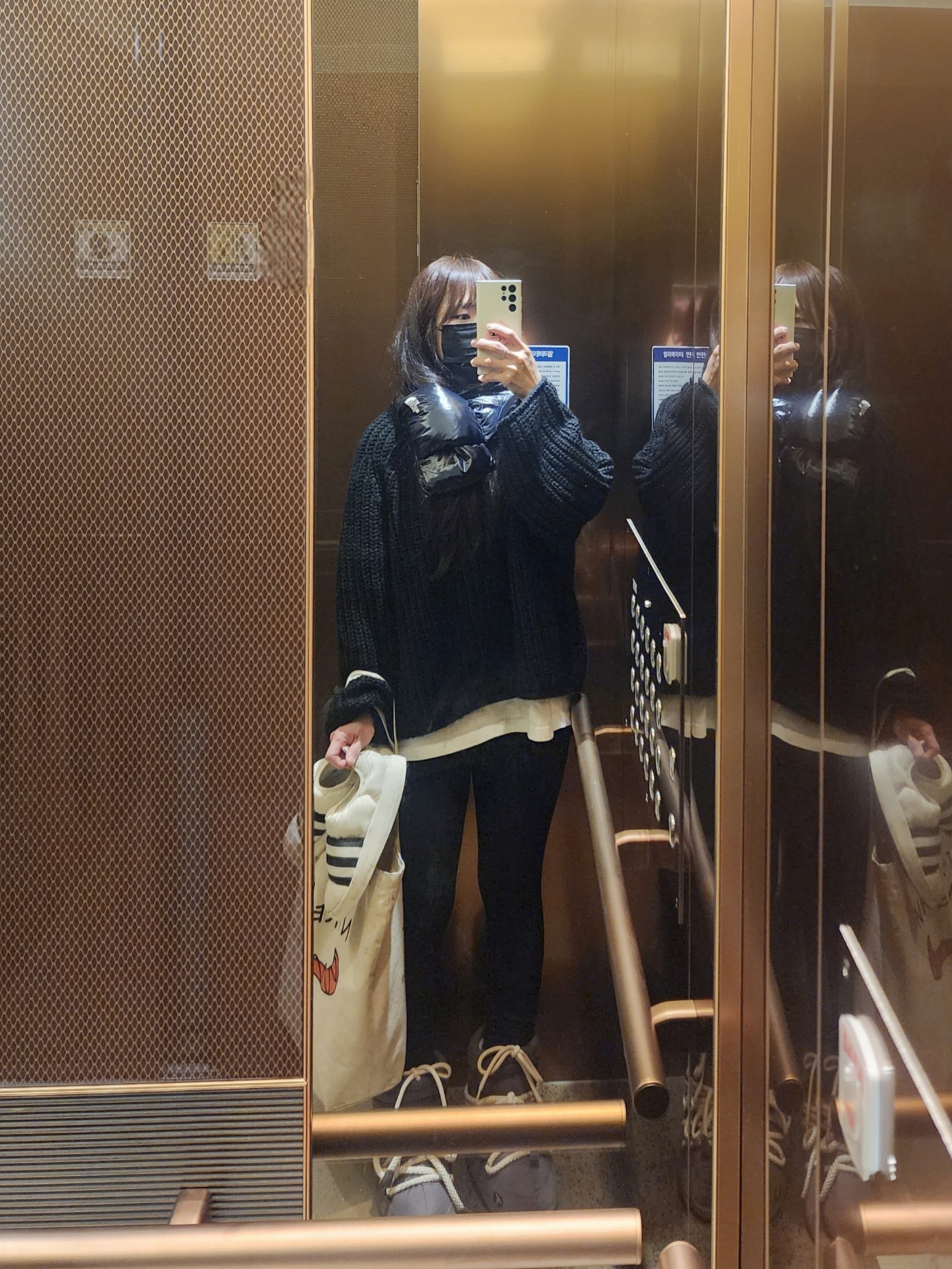 (@dong2yi) 님의 게시물 | KREAM