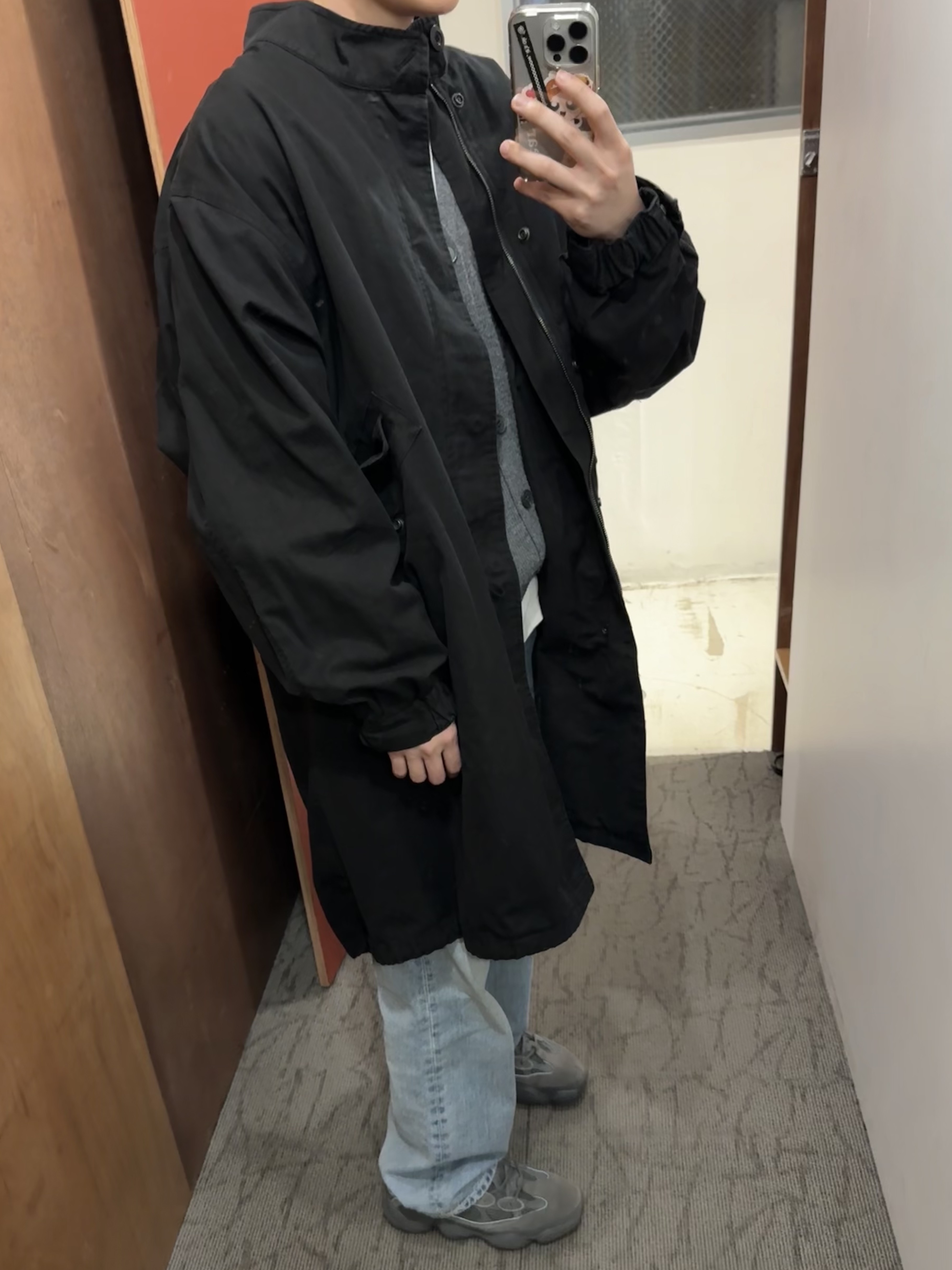 hatchingroom | KREAM