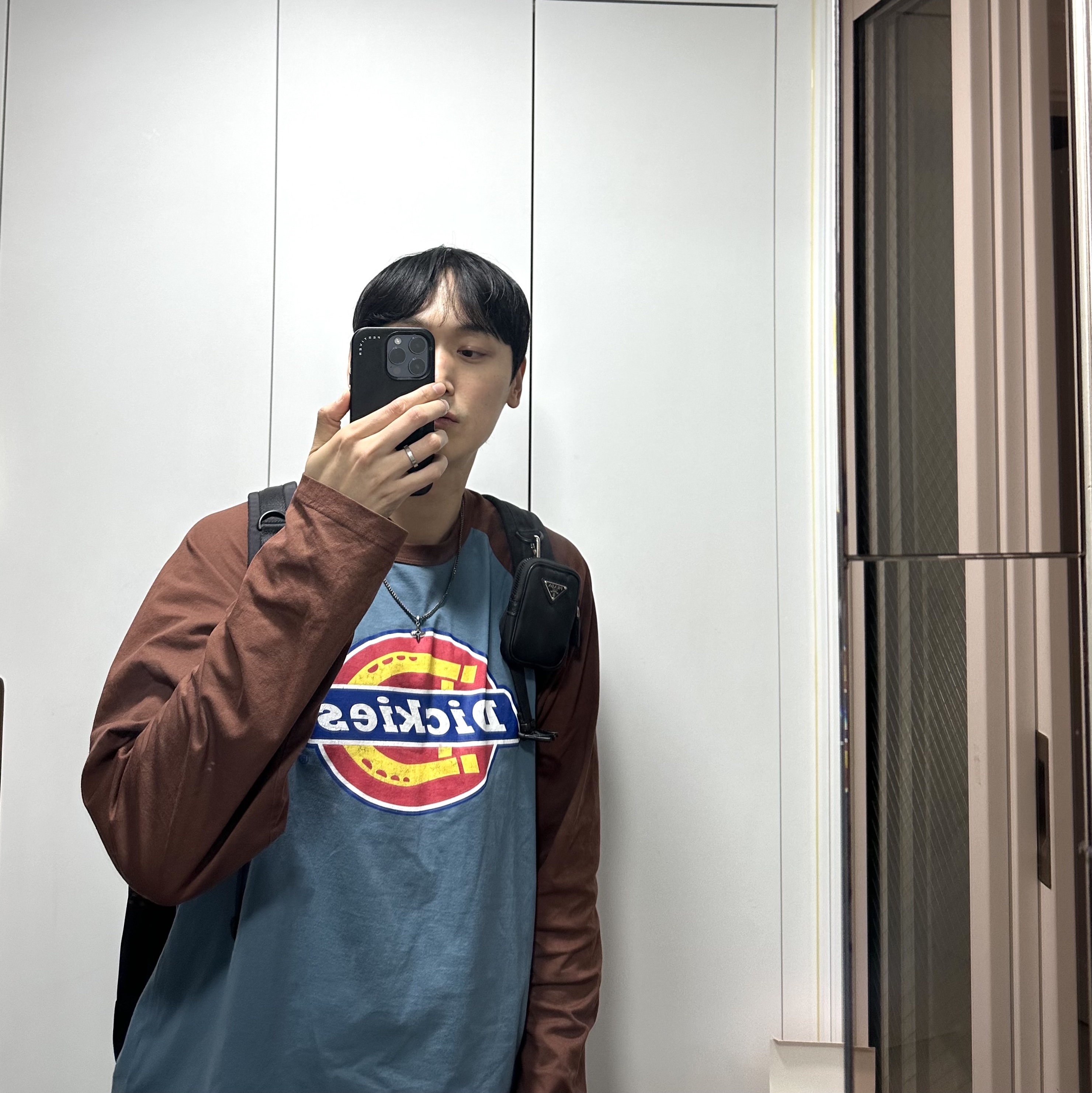 장롱이 (@_zanglong) 님의 게시물 | KREAM