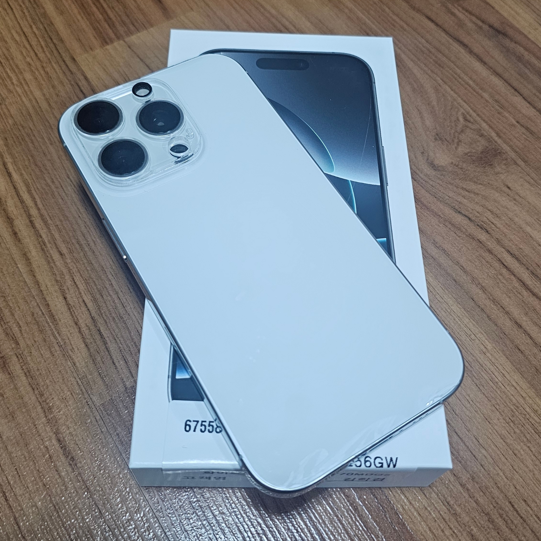 아이폰16 PRO 📱 | KREAM