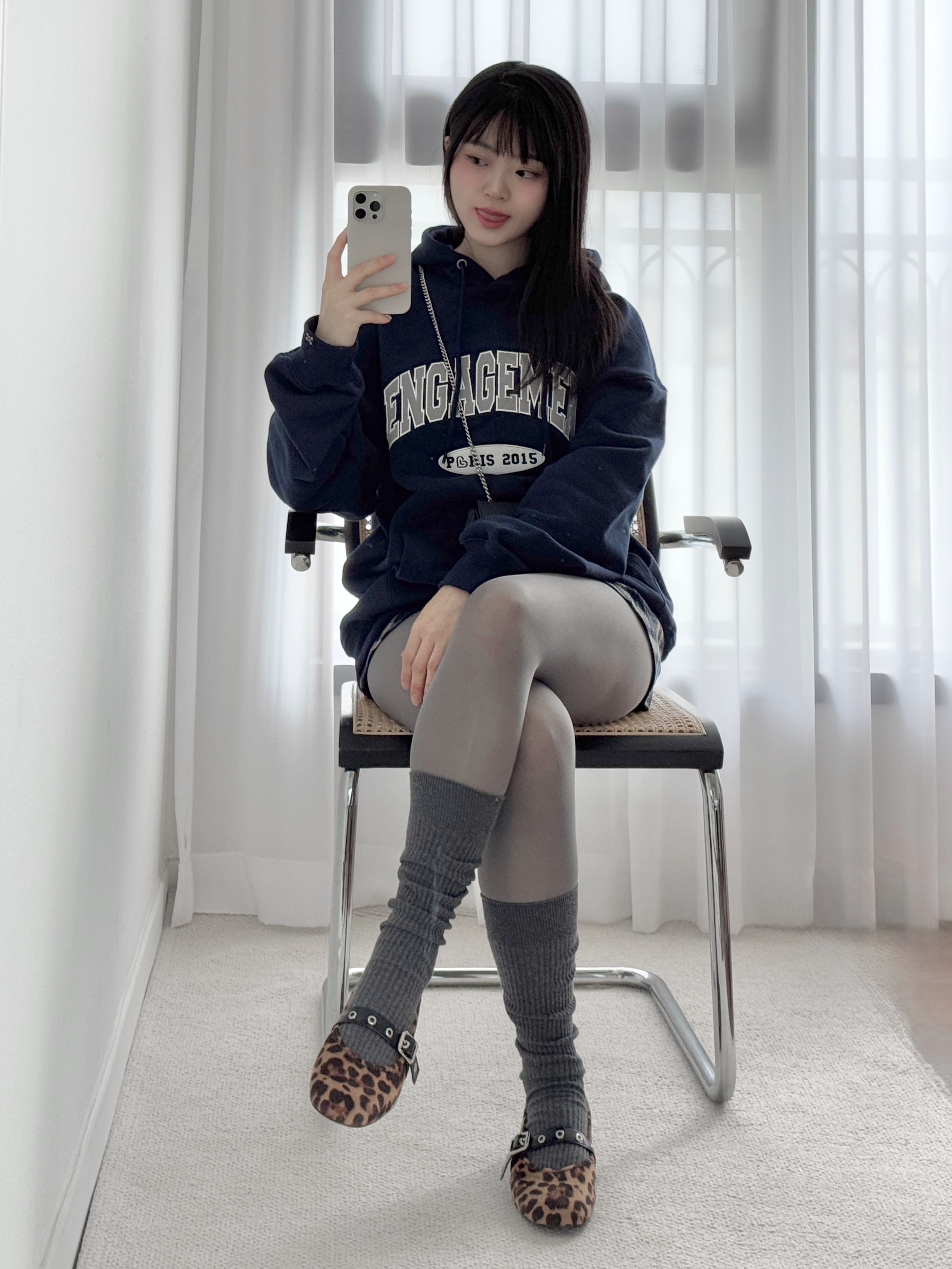 의자샷이구여 | KREAM