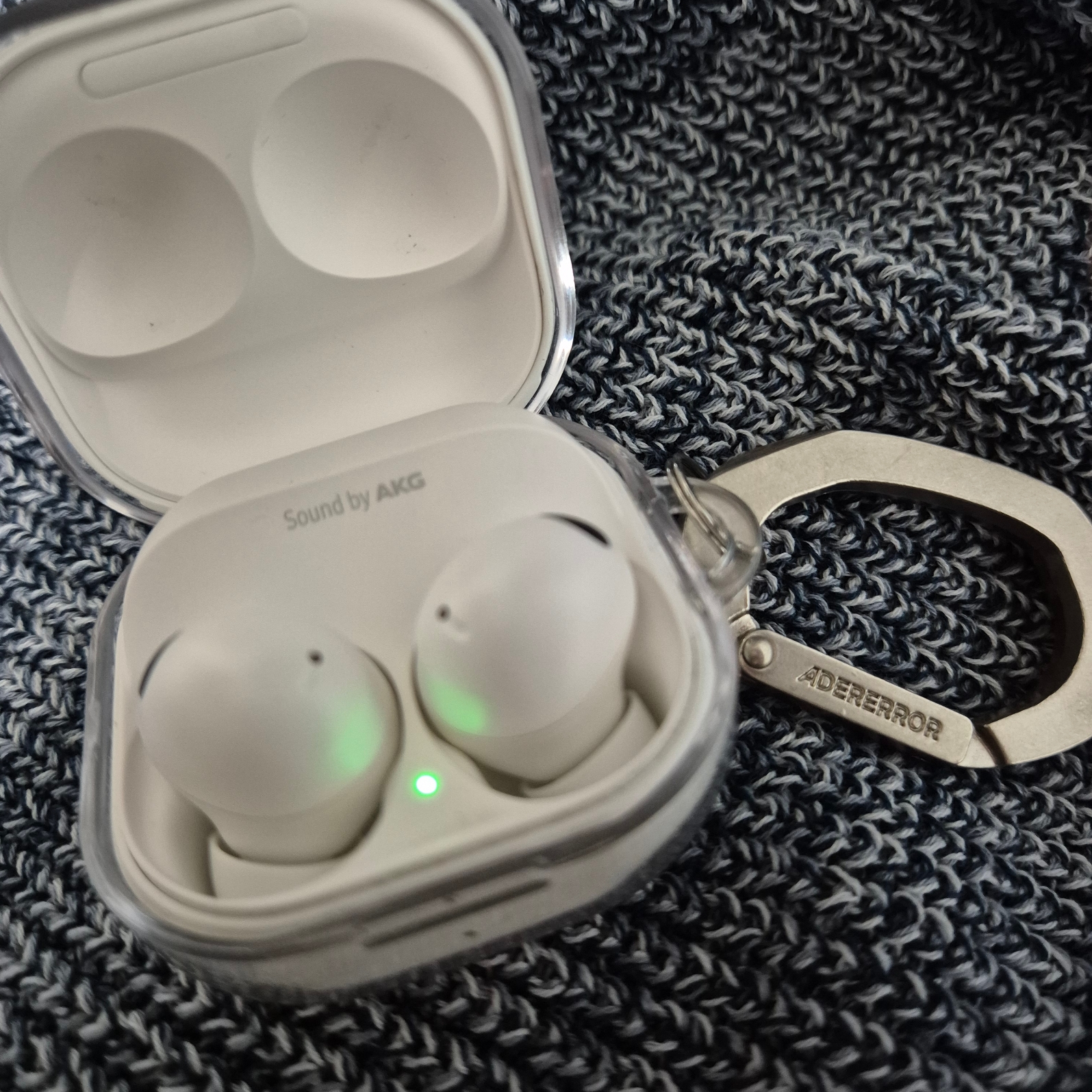 (@macaronron) 님의 게시물 | KREAM