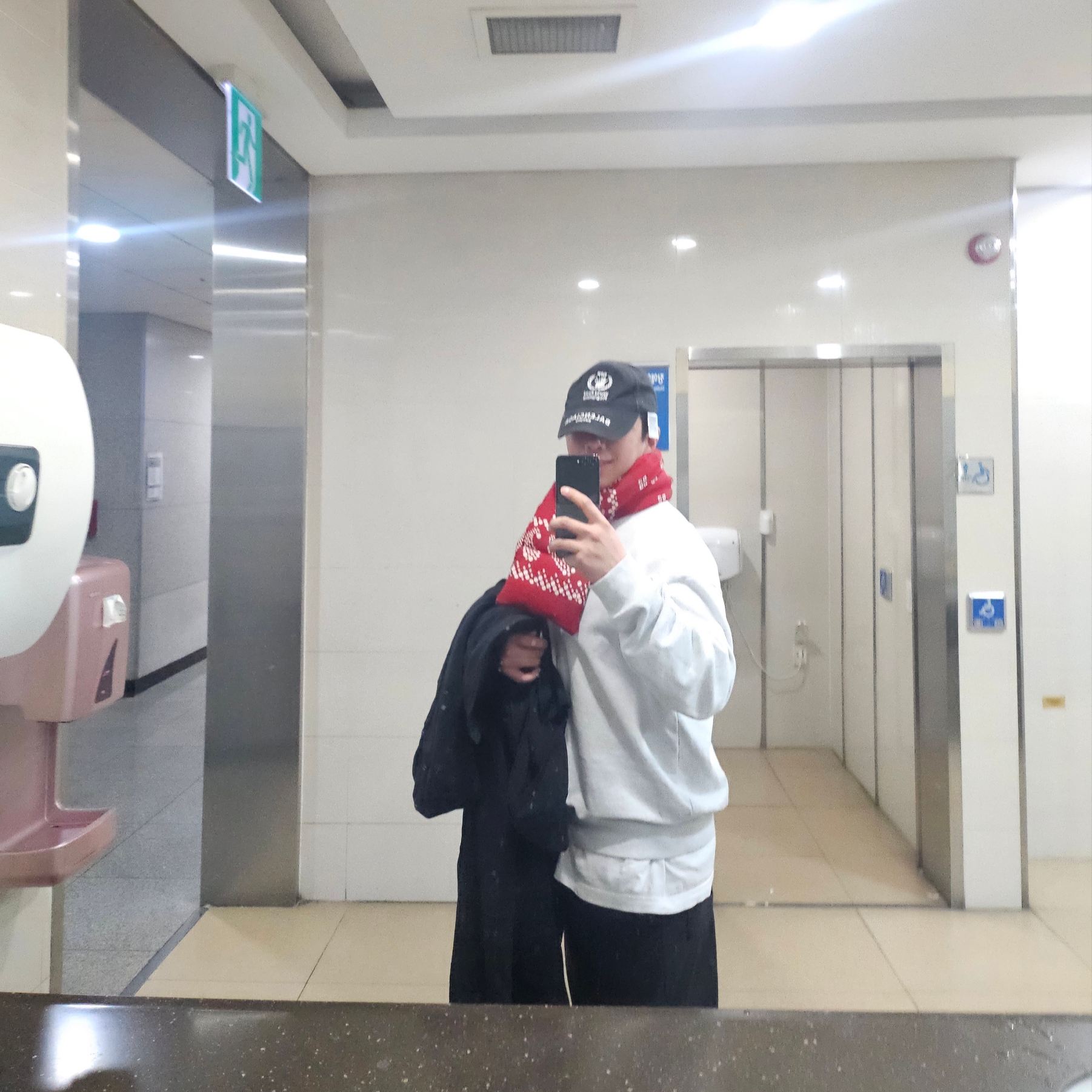 현석 (@jxxchang) 님의 게시물 | KREAM