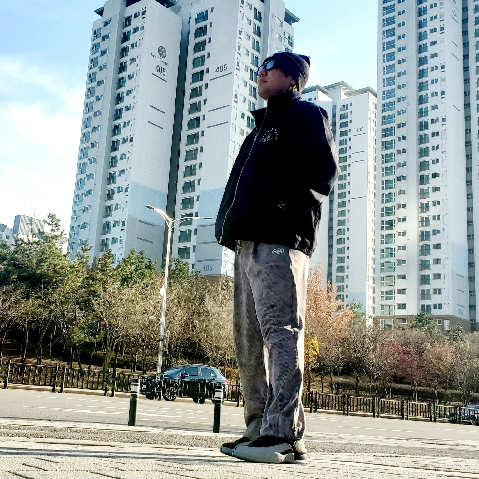 아직은 춥네요.. | KREAM