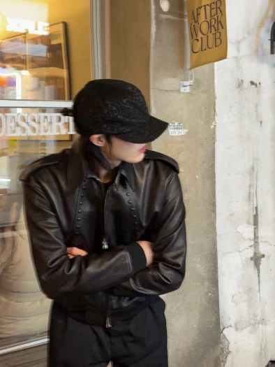 . (@eqhu3n) 님의 게시물 | KREAM