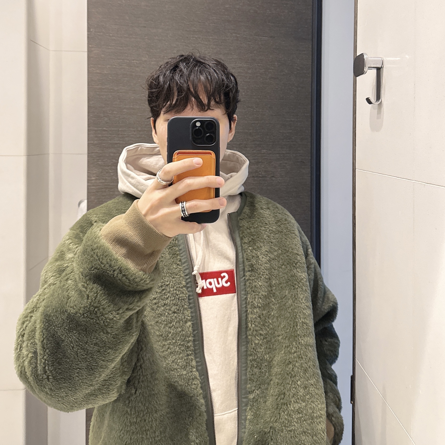 hui (@pong__sh) 님의 게시물 | KREAM