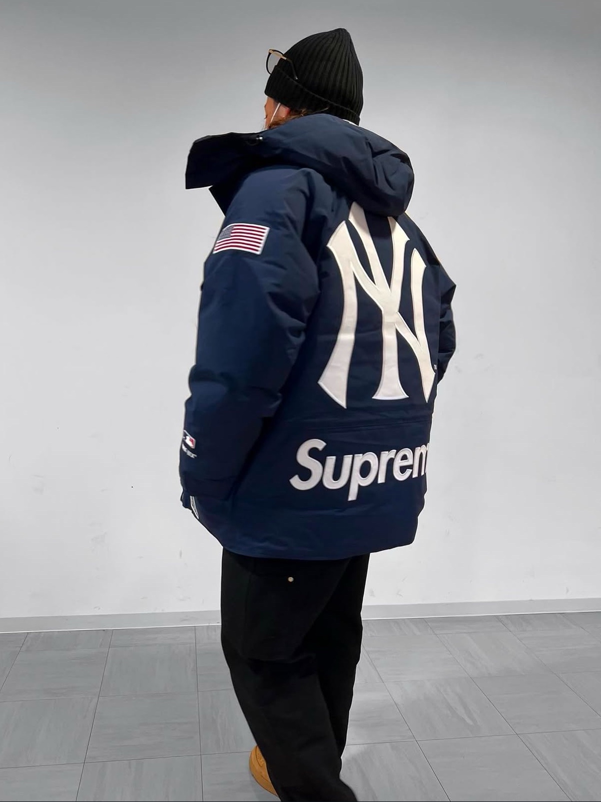 슈프림 700필 | KREAM