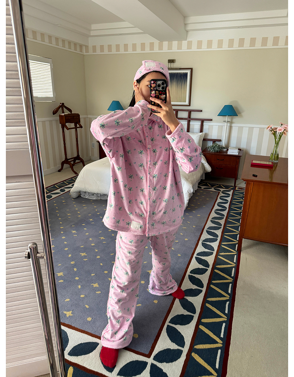 폴리 우먼 플러피 파자마 세트 플라워 | Foli | KREAM