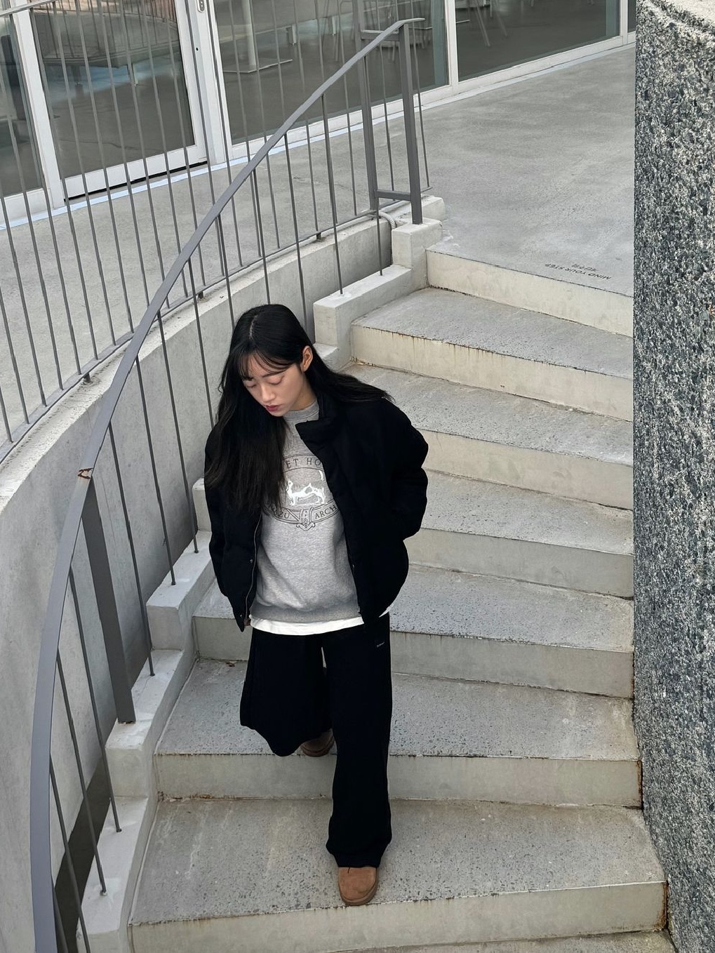 hiphop_moment (@hiphop_moment) 님의 게시물 | KREAM