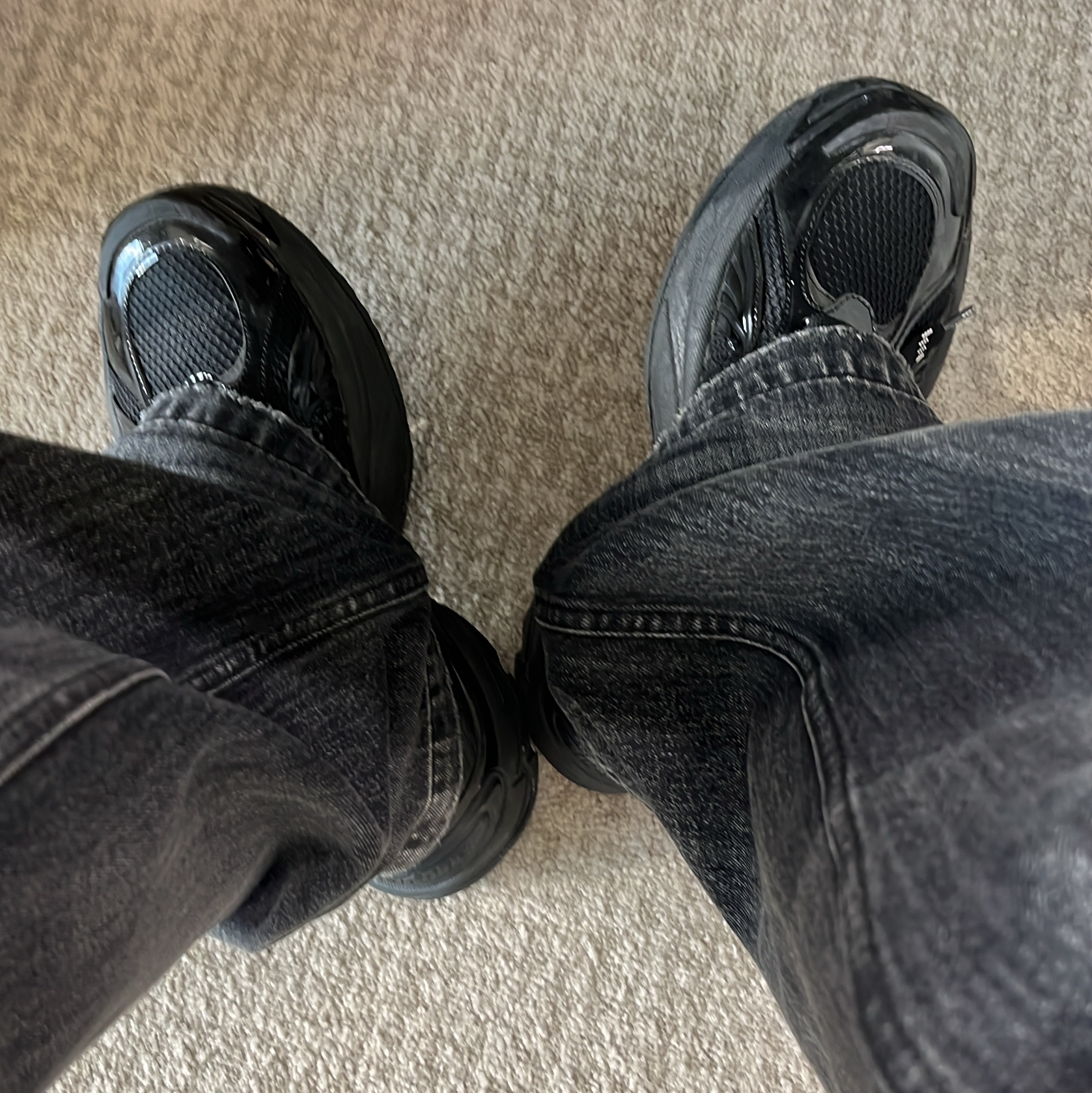 쌍내 (@zzuro_lee) 님의 게시물 | KREAM