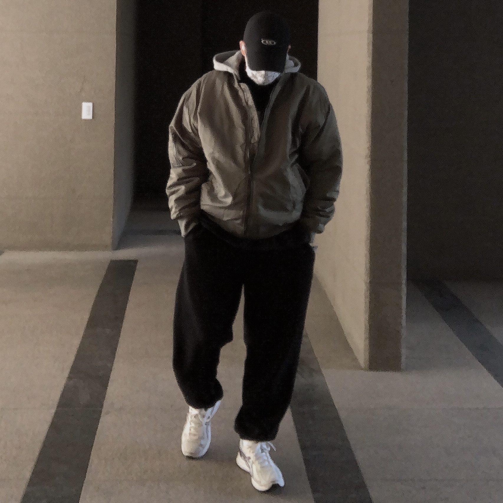 (@griff) 님의 게시물 | KREAM