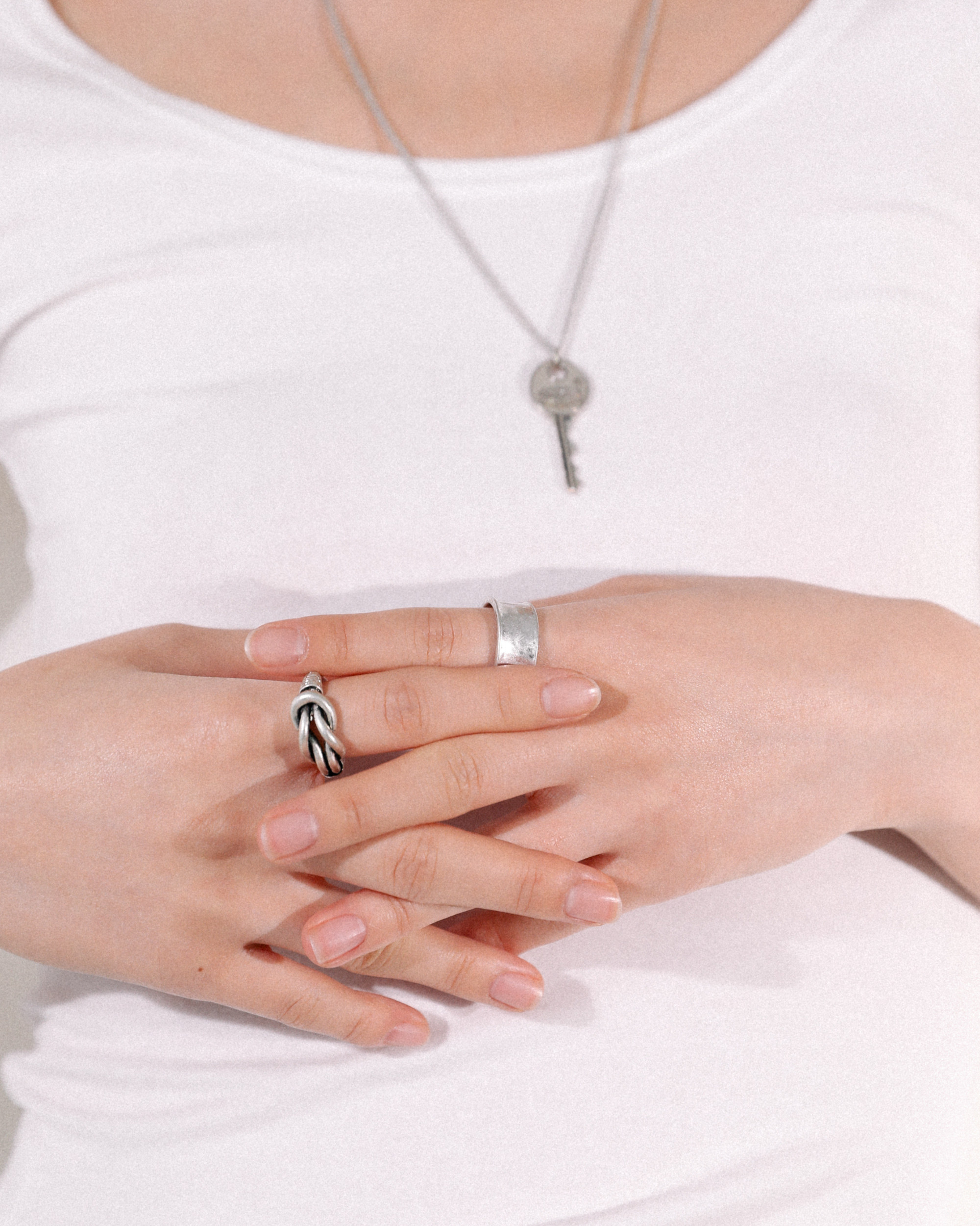 쿼르코어 단독 할인 | KREAM