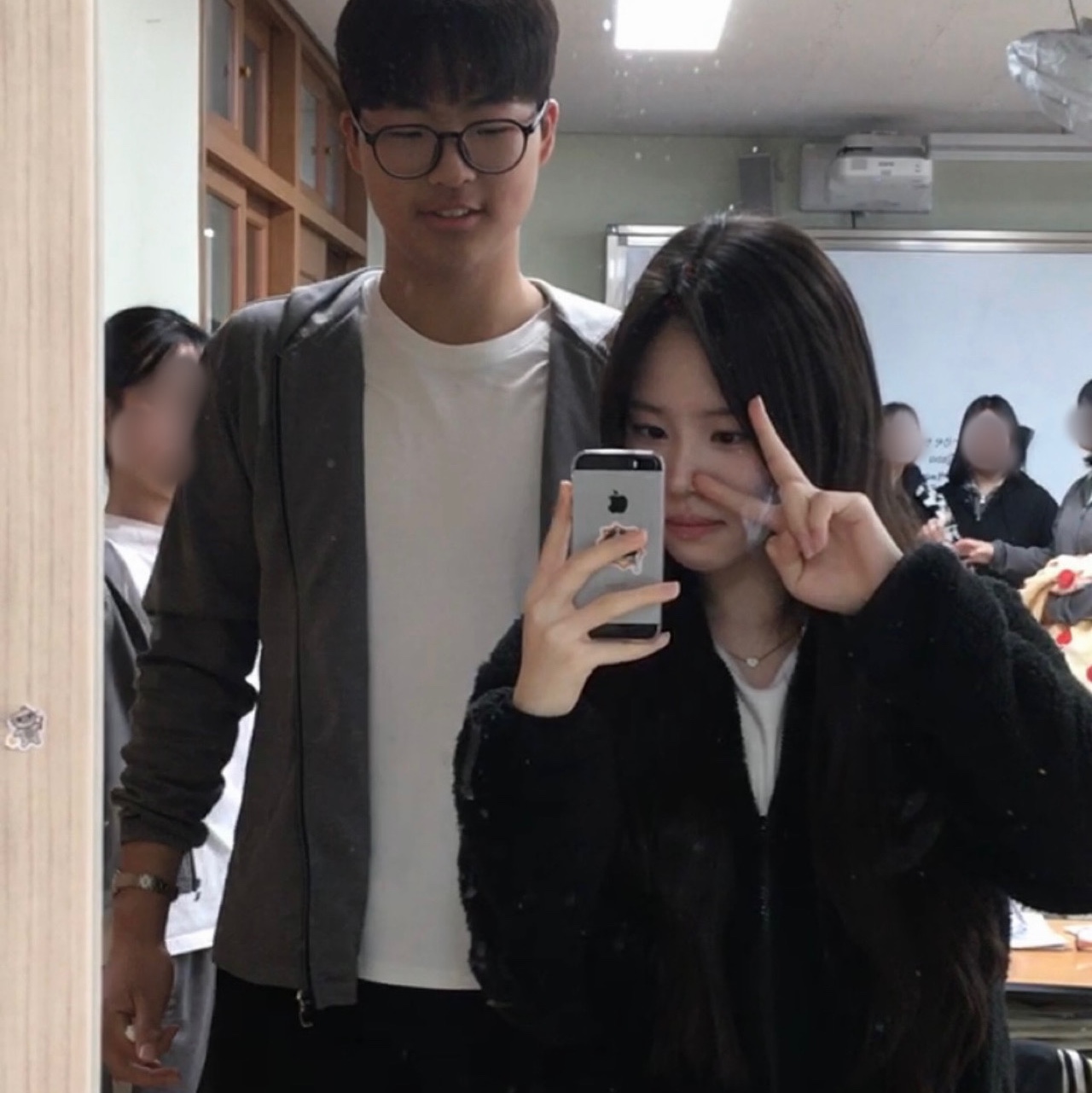 yrh94b2jyw (@r44vtdem) 님의 게시물 | KREAM