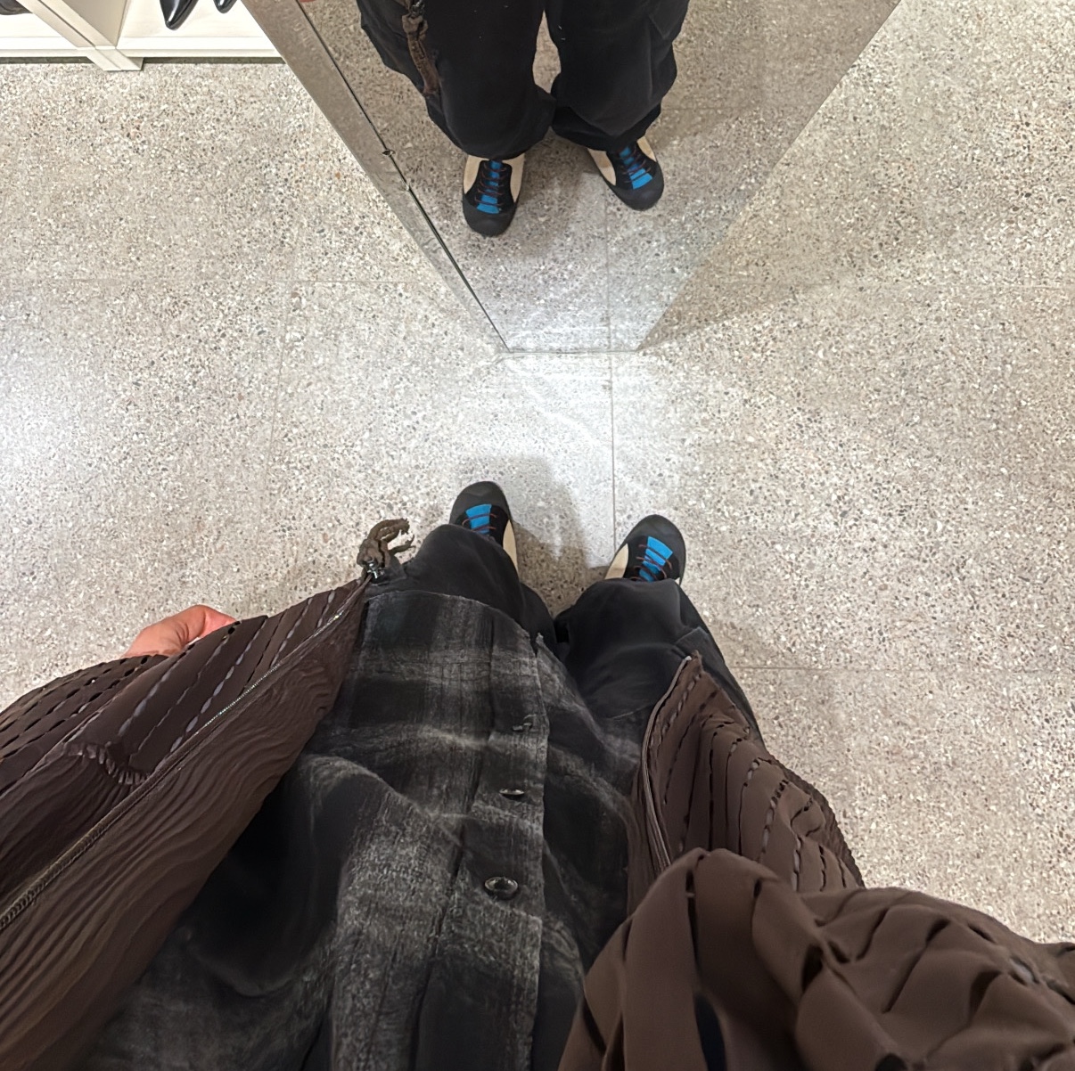 준댕 (@jun__dang) 님의 게시물 | KREAM