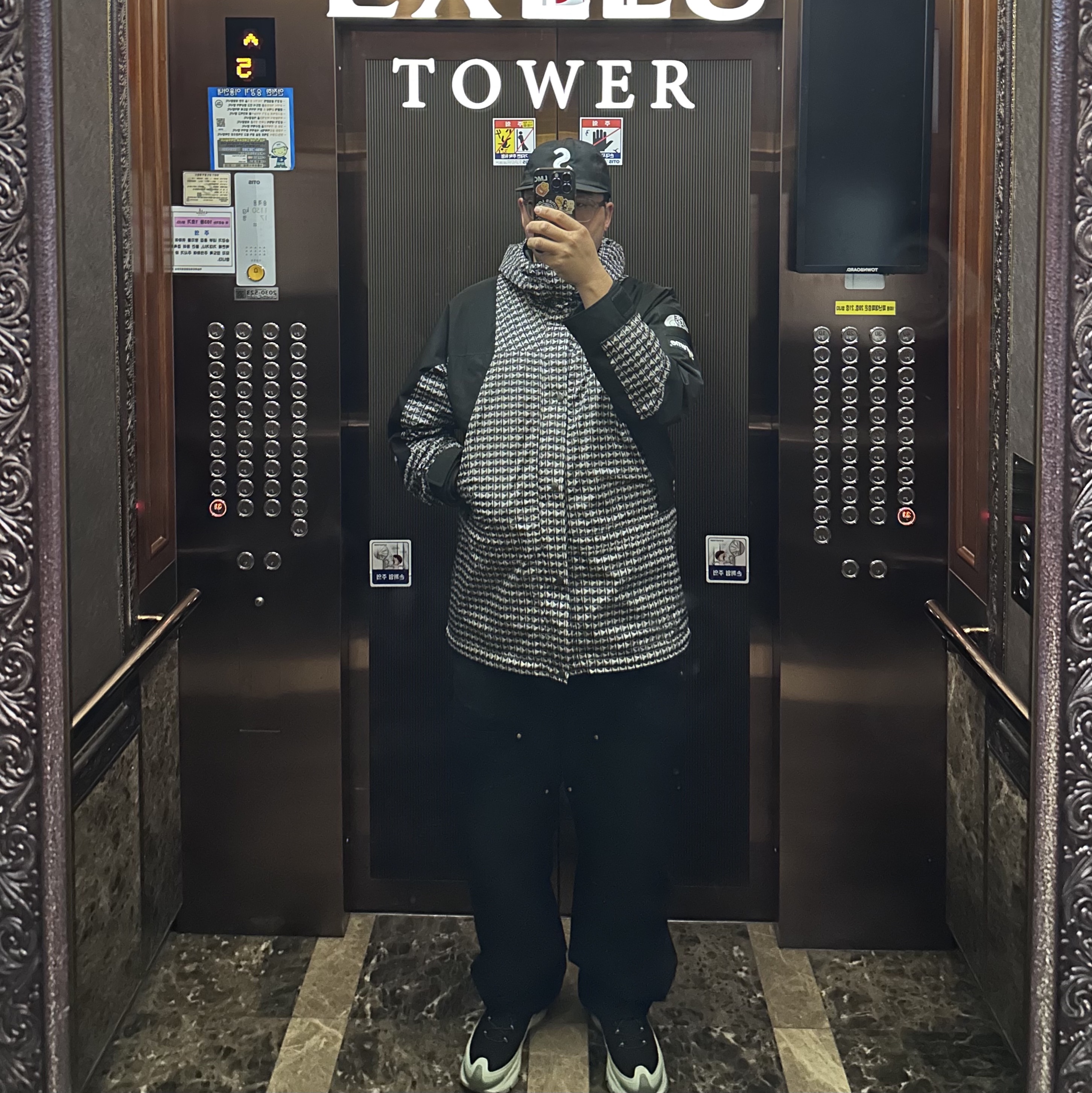 전대우 (@tigerdw) 님의 게시물 | KREAM