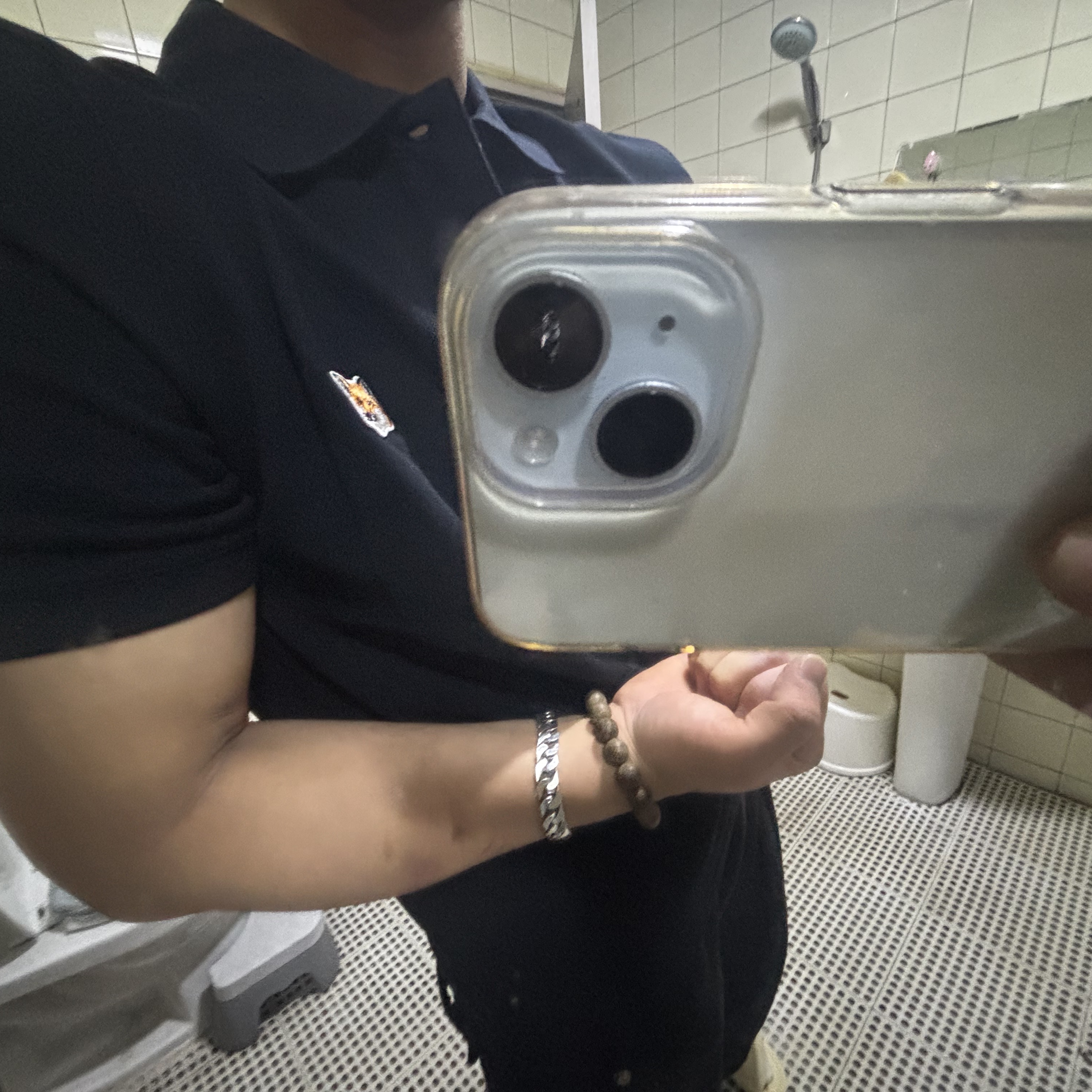 (@r155kd) 님의 게시물 | KREAM