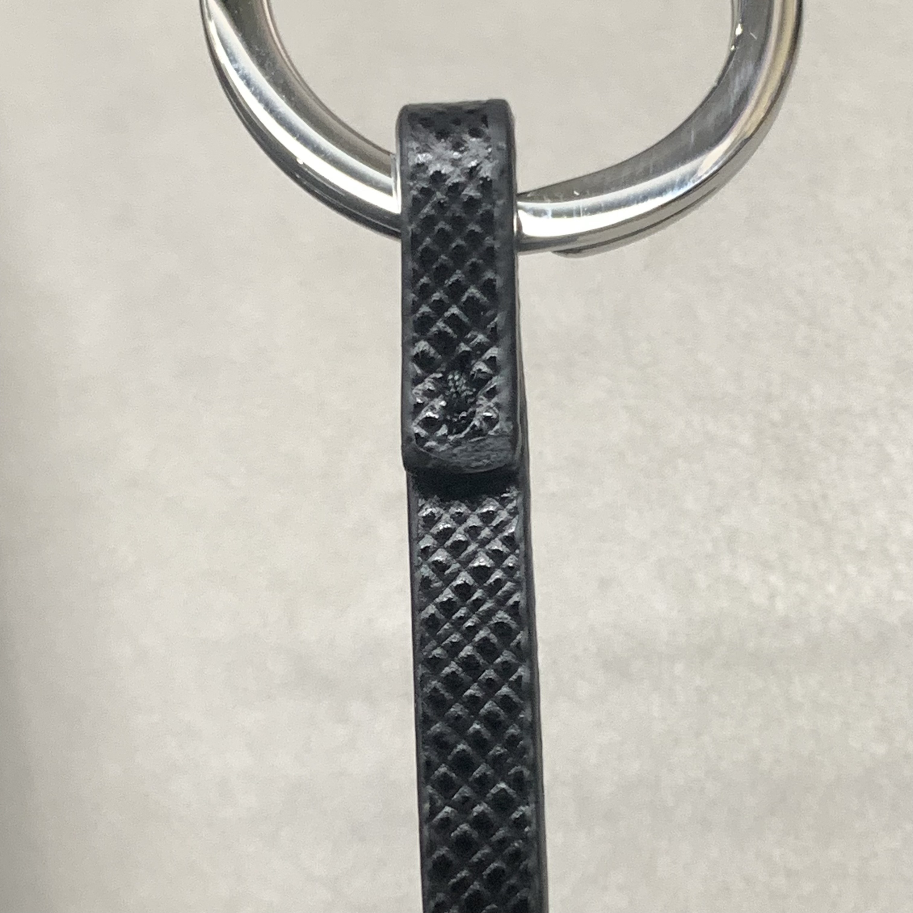 프라다 리에디션 2005 리나일론 앤 사피아노 미니백 블랙 | KREAM