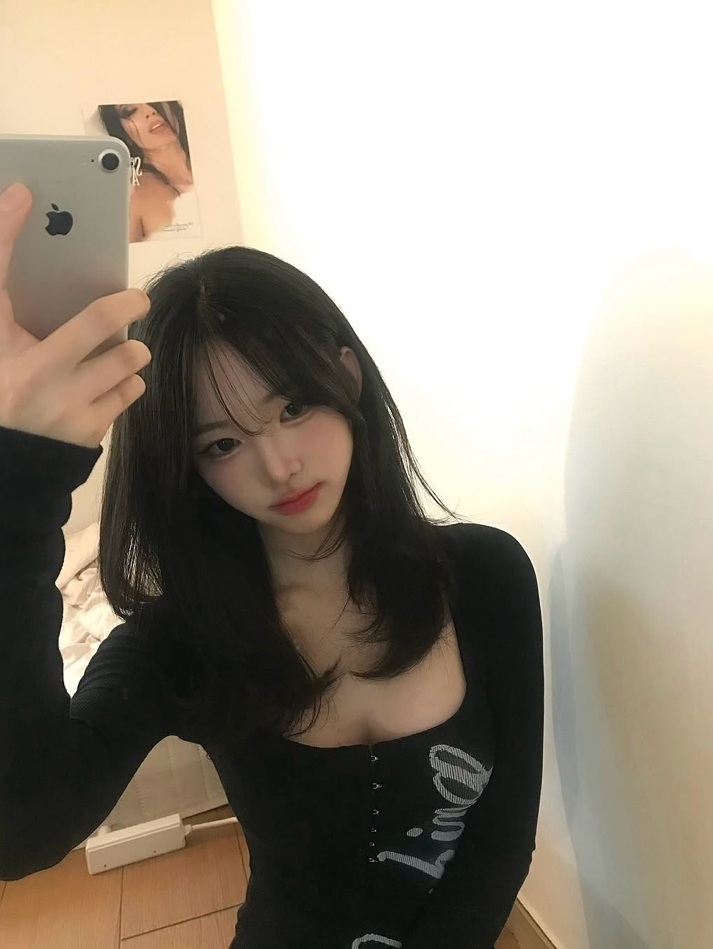 oneul.codi (@oneul.codi) 님의 게시물 | KREAM