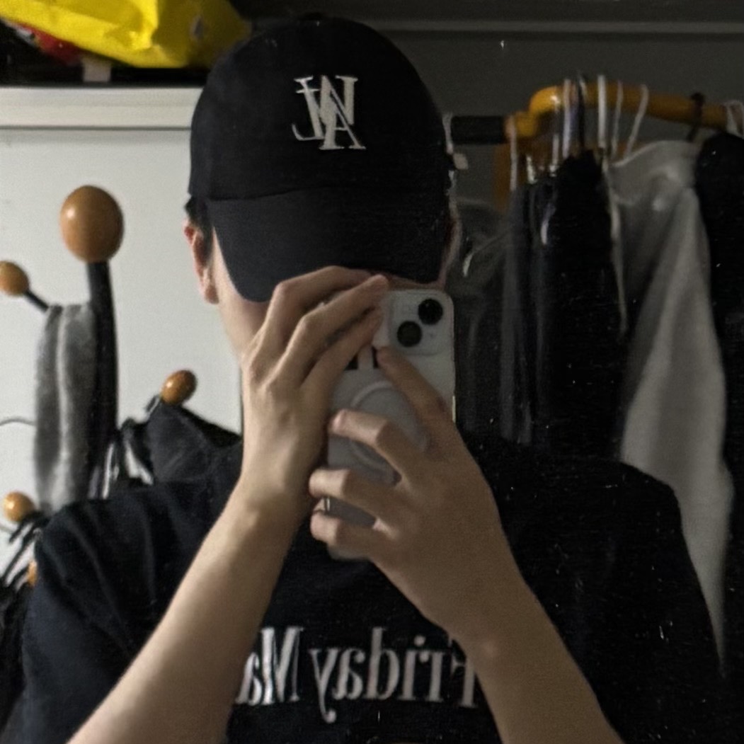 (@333.3) 님의 게시물 | KREAM