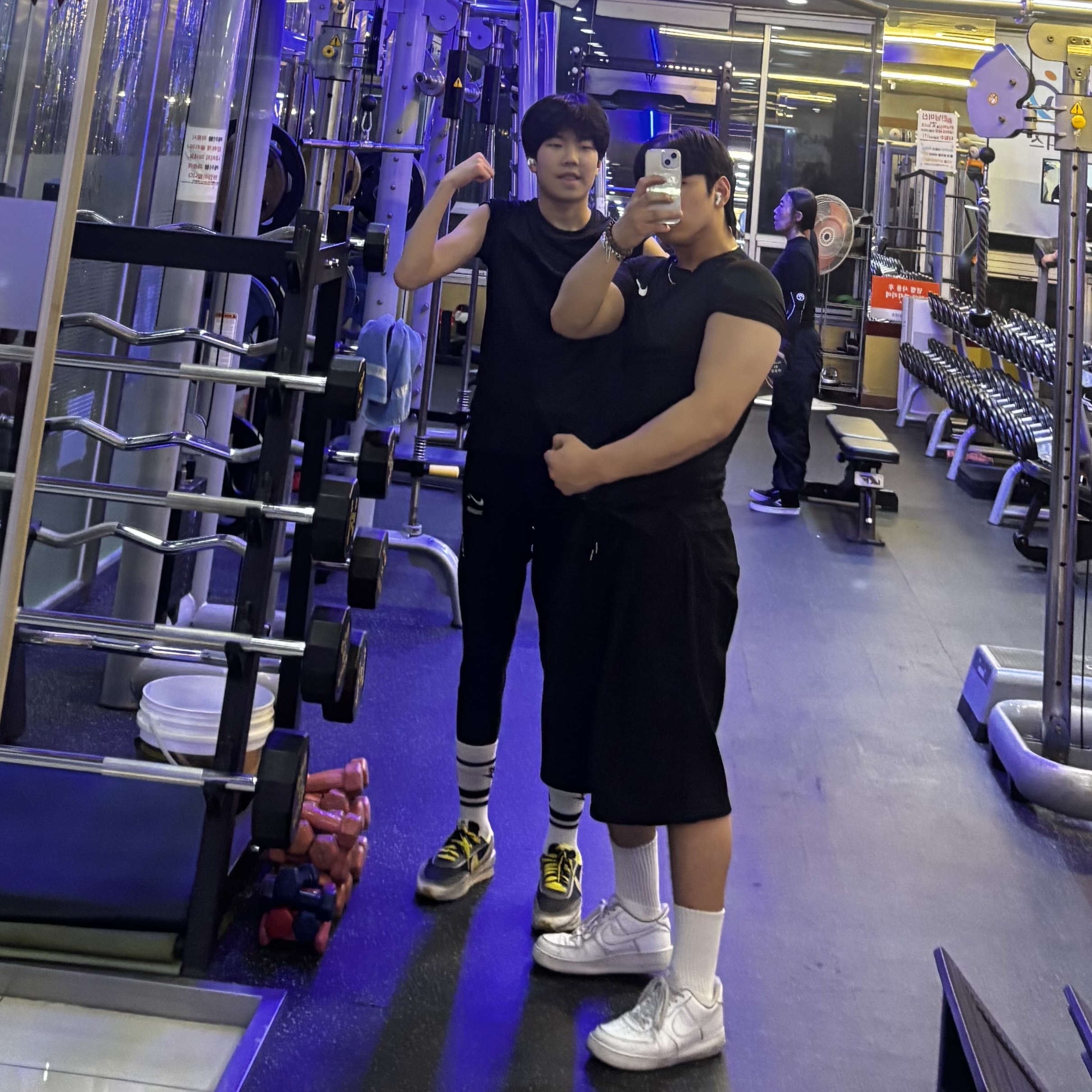 (@r155kd) 님의 게시물 | KREAM