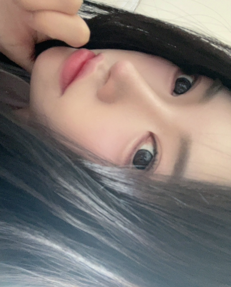 (@yz.xin_) 님의 게시물 | KREAM