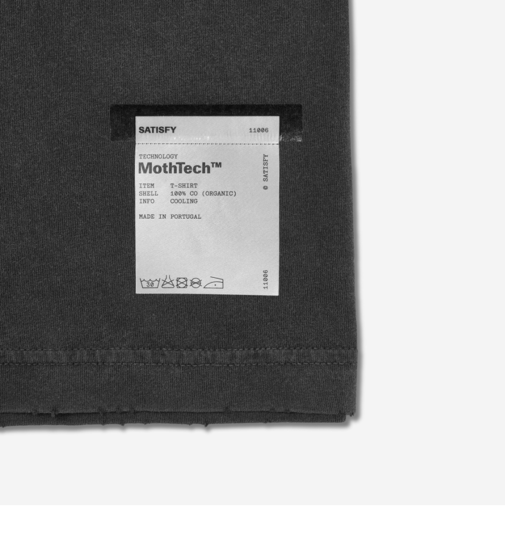 새티스파이 모스테크 티셔츠 에이지드 블랙 | Satisfy | KREAM