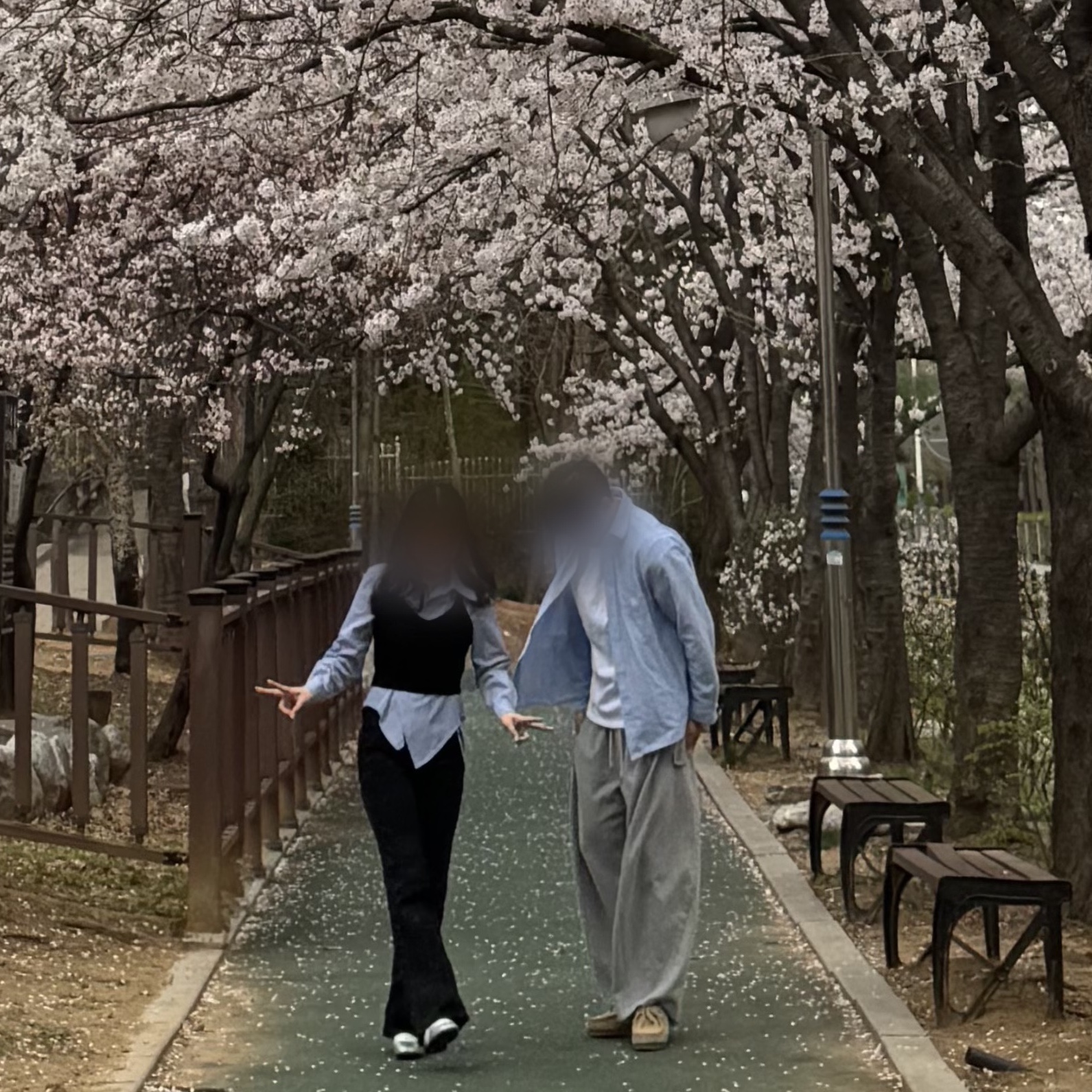 (@lthlth) 님의 게시물 | KREAM