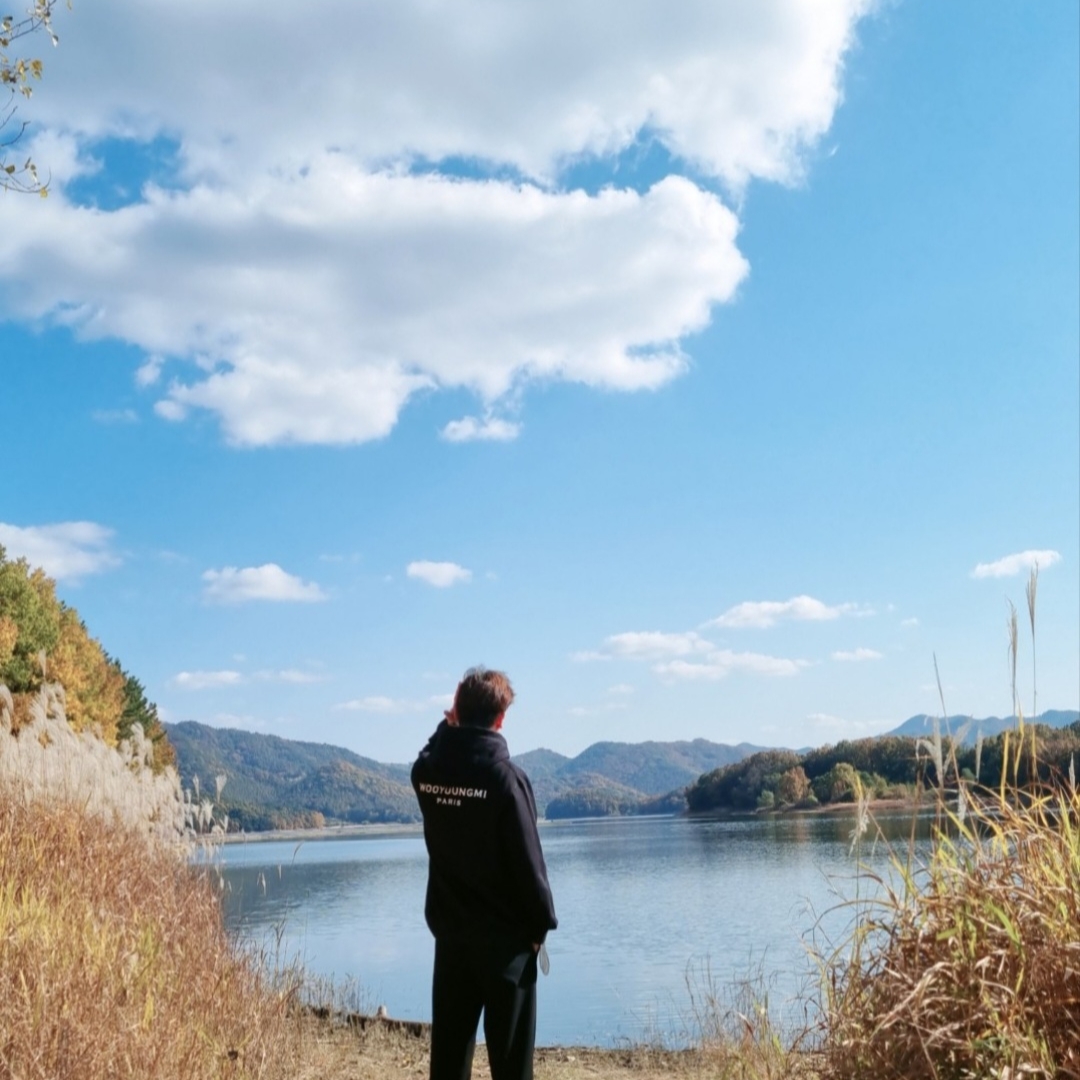 lporean (@2t7c3a) 님의 게시물 | KREAM