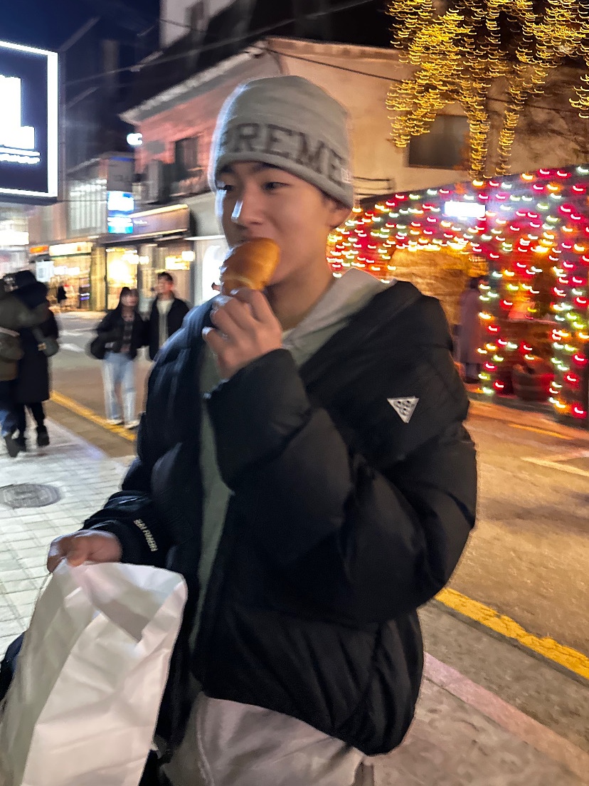 @oomnob) 님의 게시물 | KREAM