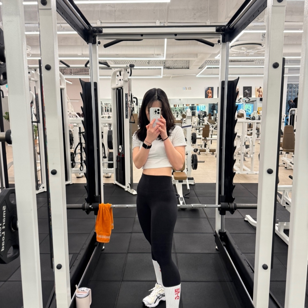 운동할때 신으면 얼마나 이쁘게요 | KREAM