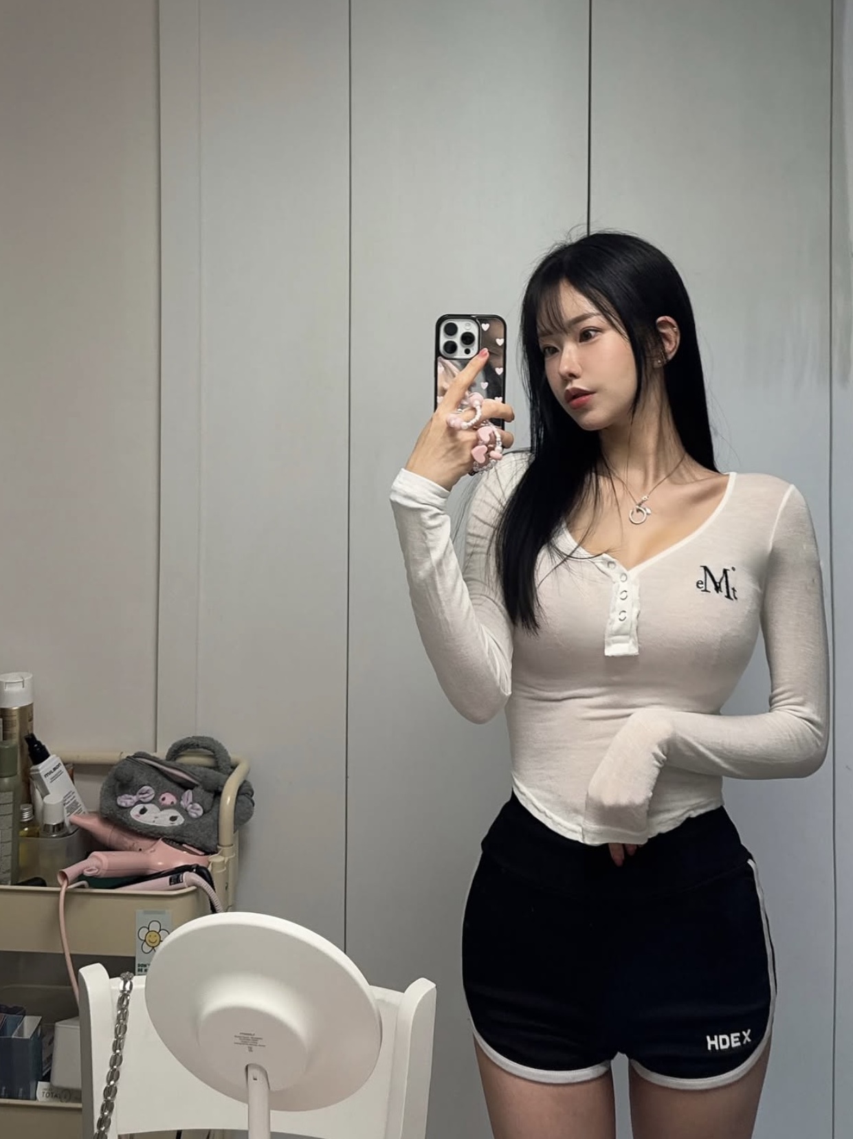 화이트 코디💭 | KREAM